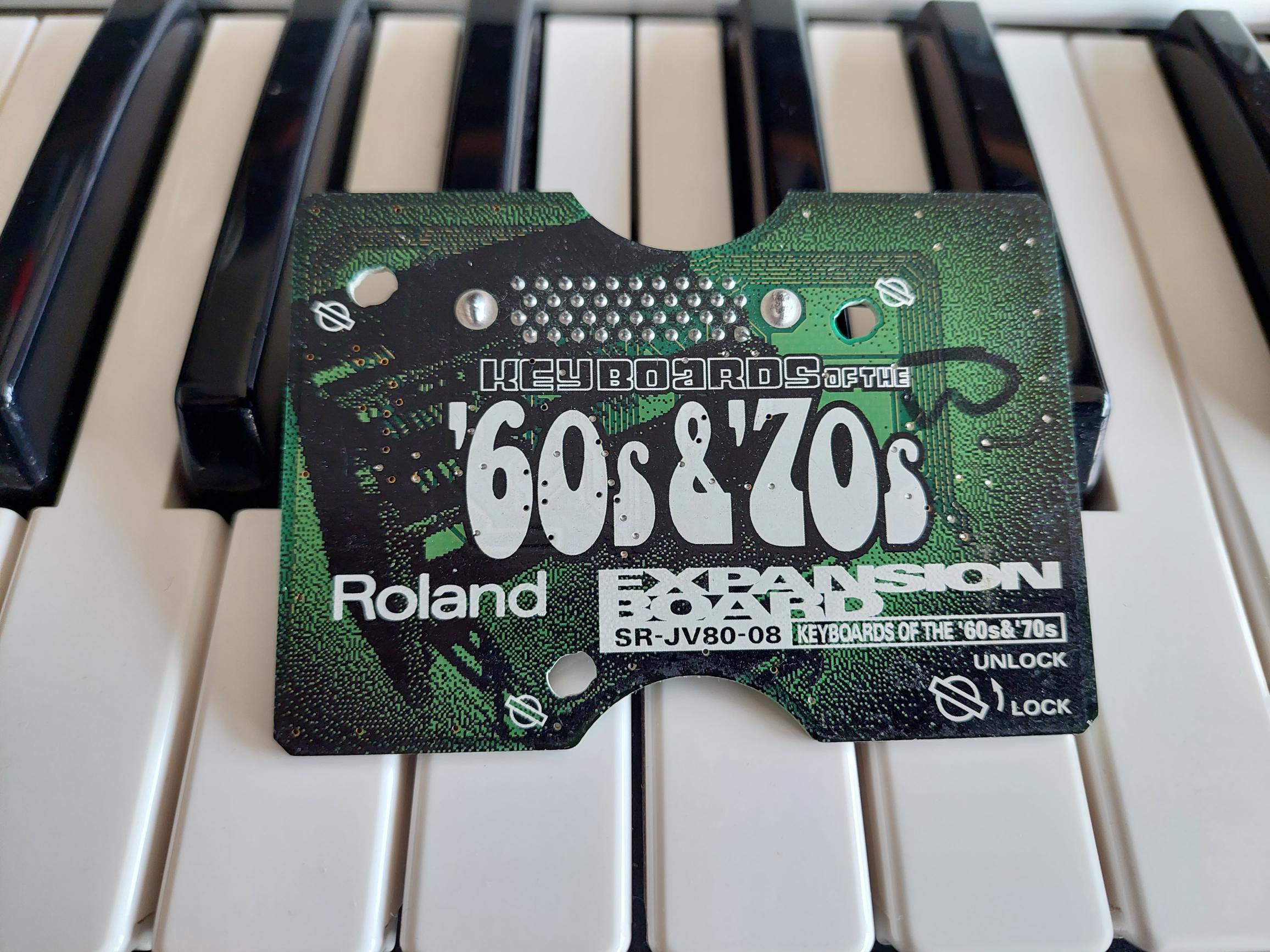 SR-JV80-08 60s & 70s Keyboards Roland - Audiofanzine