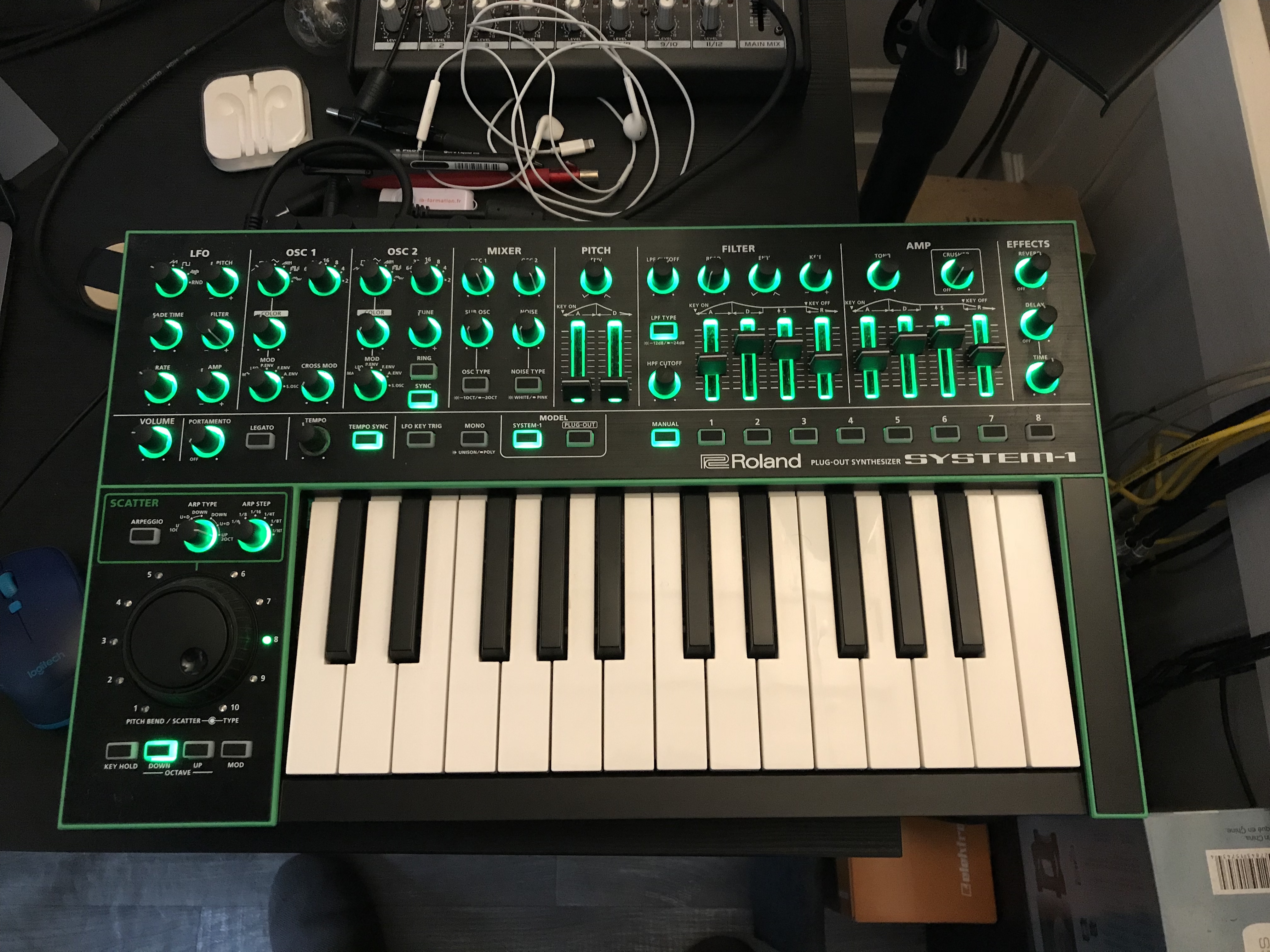 SYSTEM-1 - Roland SYSTEM-1 - Audiofanzine