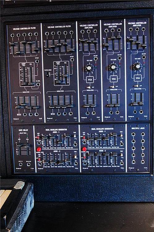 System 700 - Roland System 700 - Audiofanzine