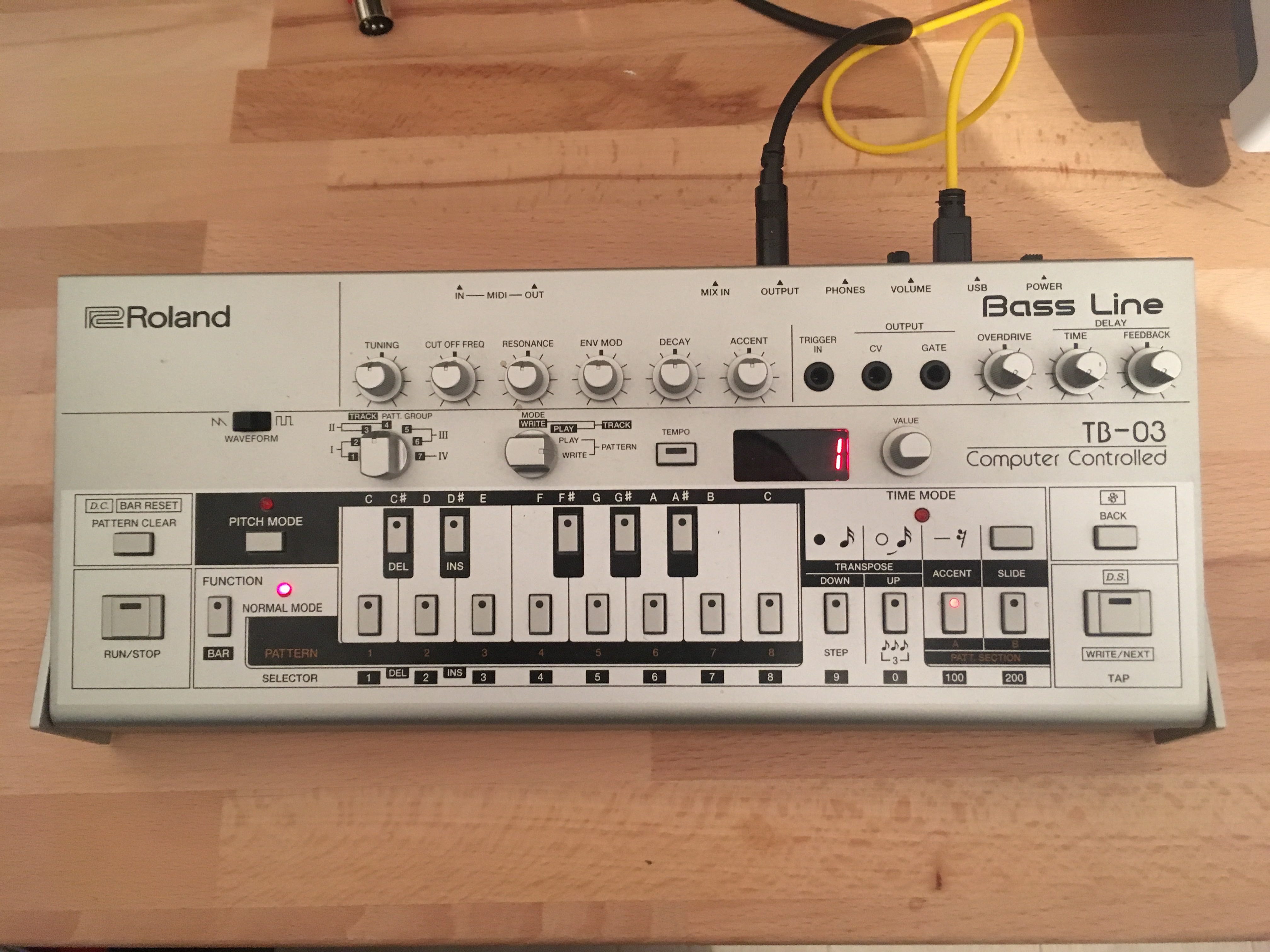 TB-03 - Roland TB-03 - Audiofanzine