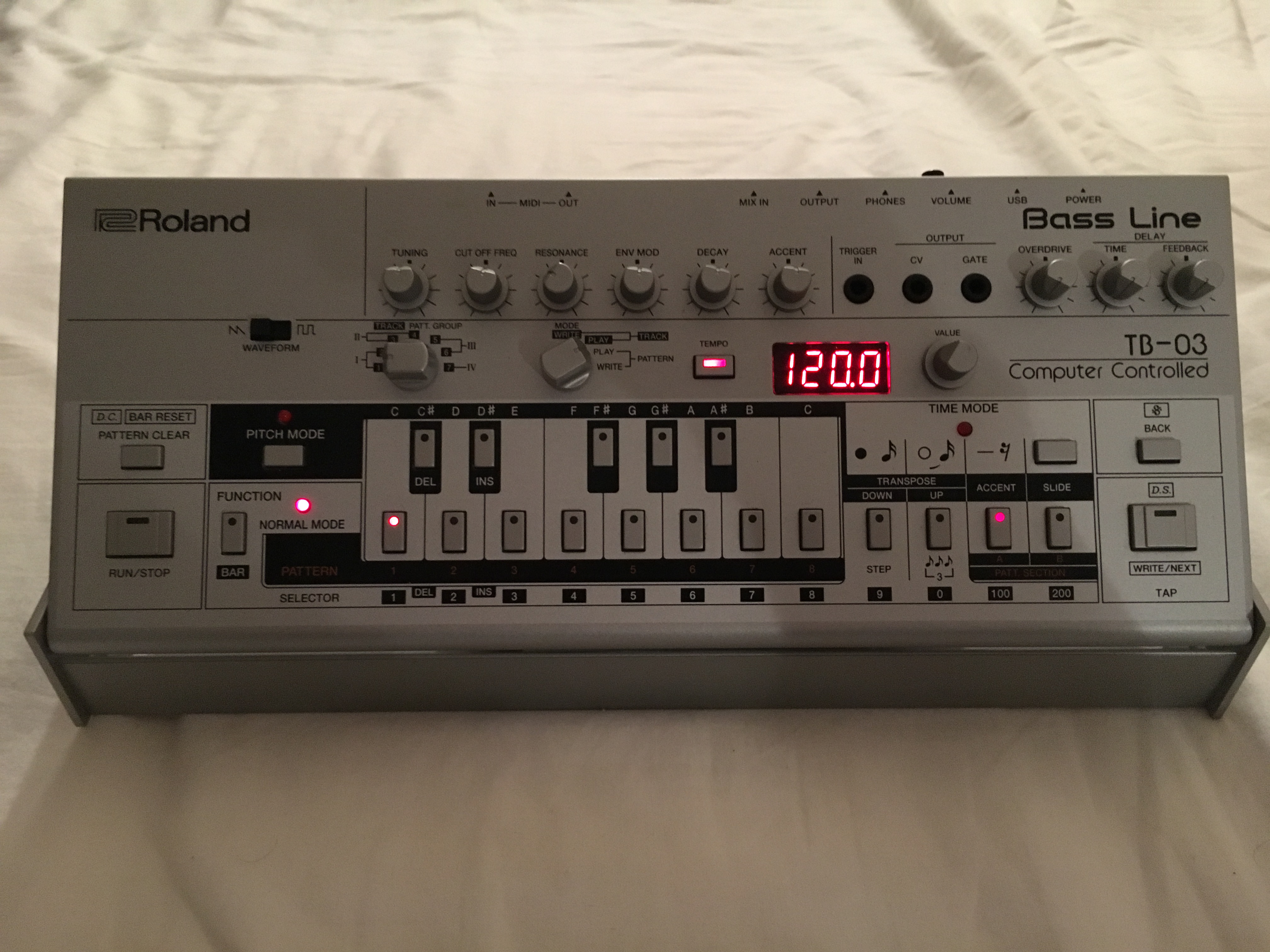 TB-03 - Roland TB-03 - Audiofanzine