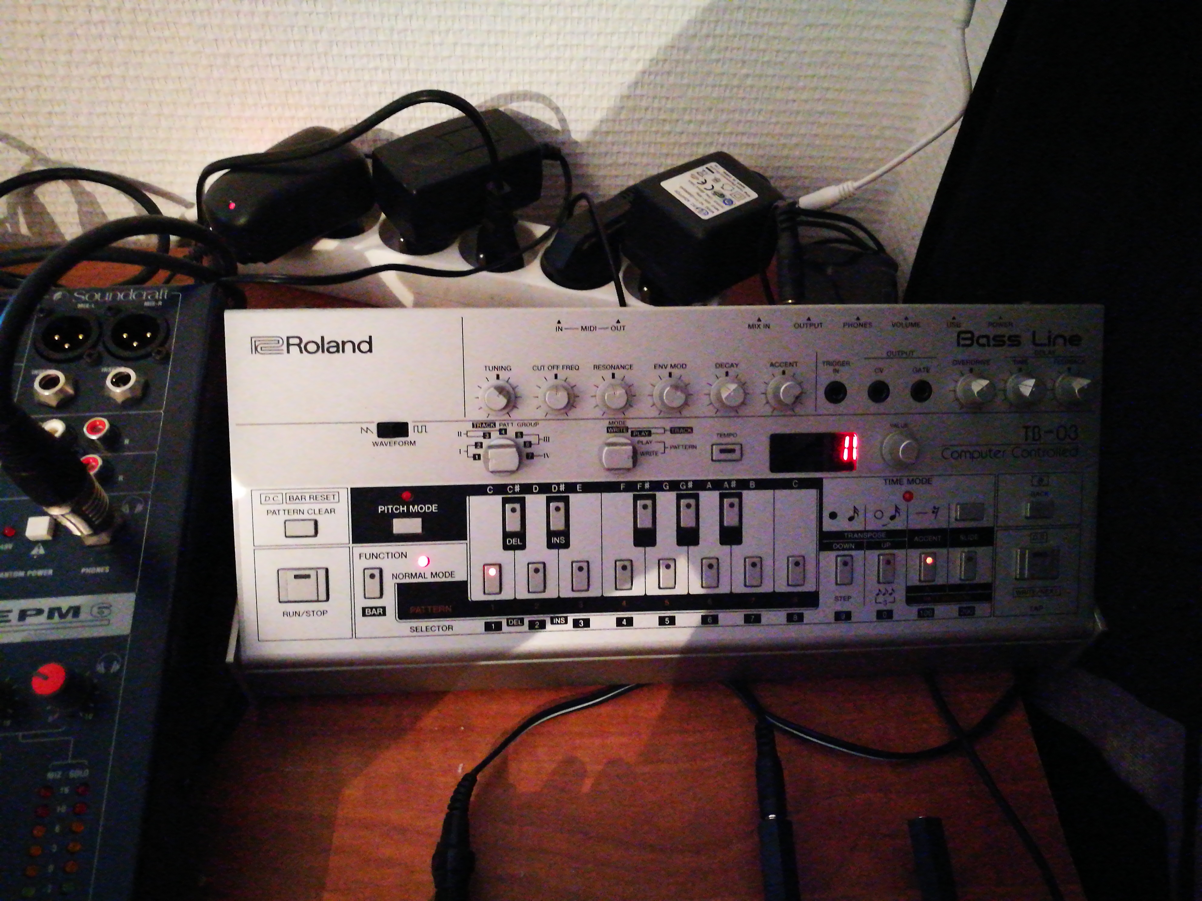 TB-03 - Roland TB-03 - Audiofanzine