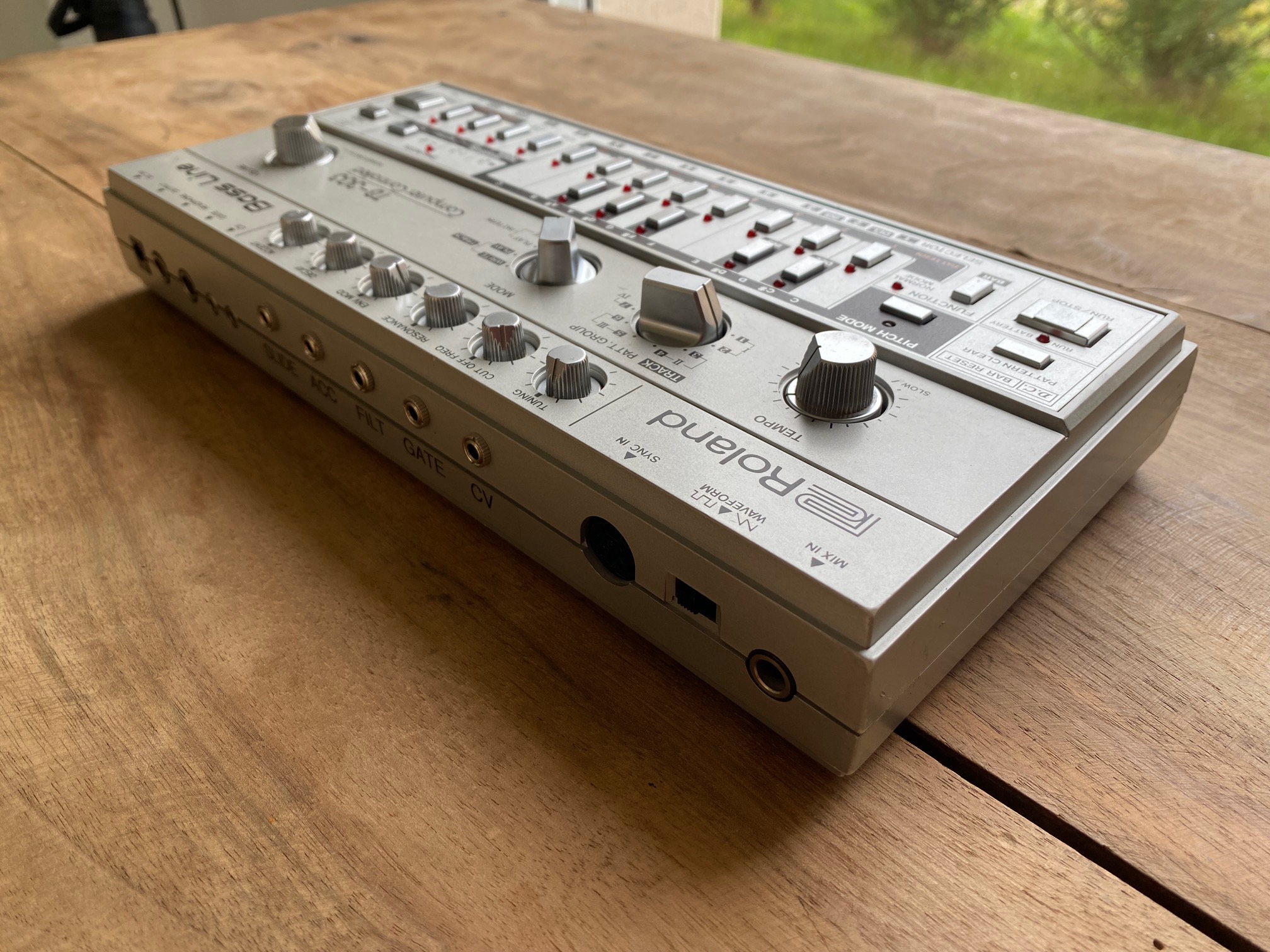 TB-303 - Roland TB-303 - Audiofanzine