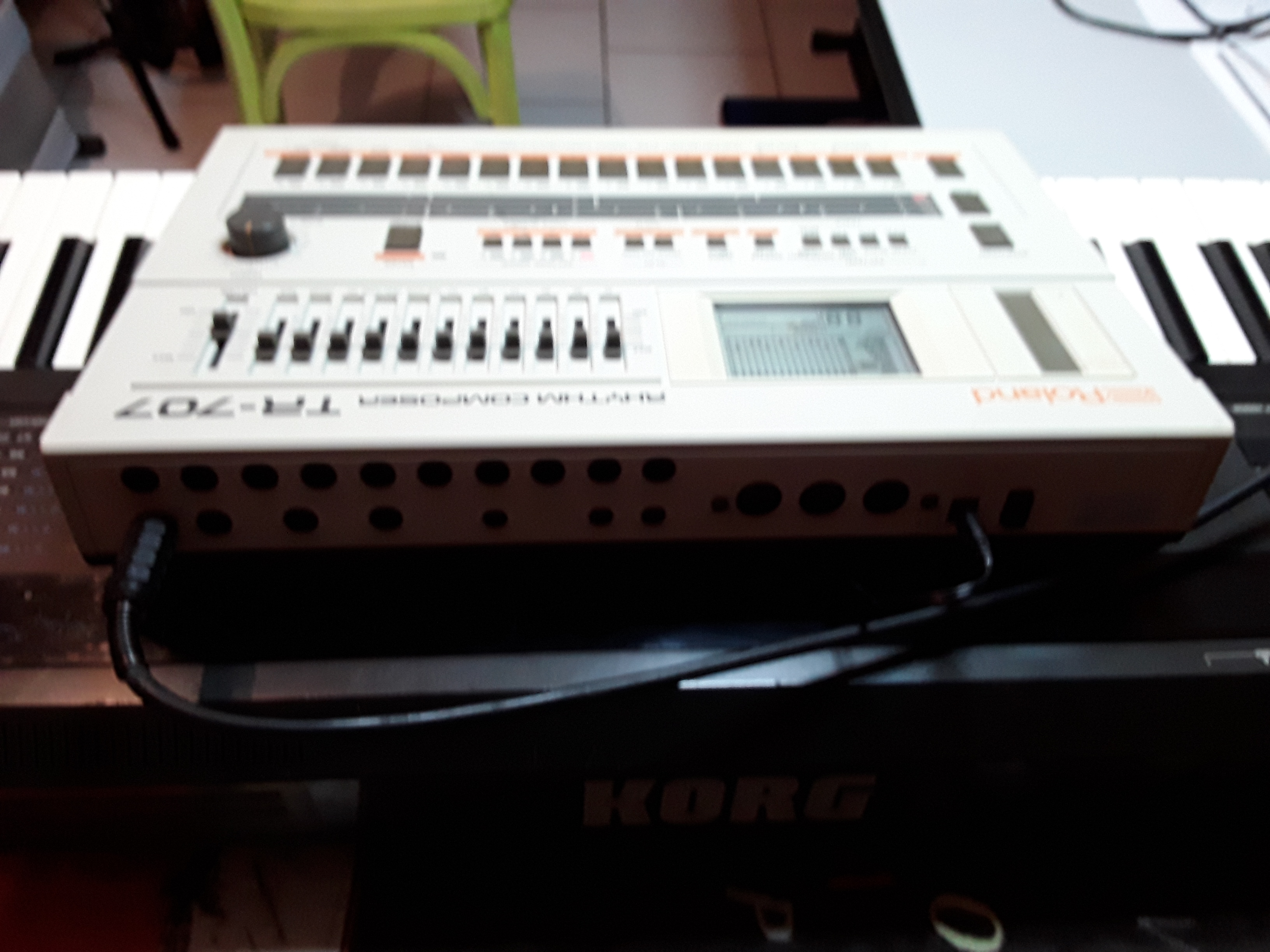 TR-707 - Roland TR-707 - Audiofanzine