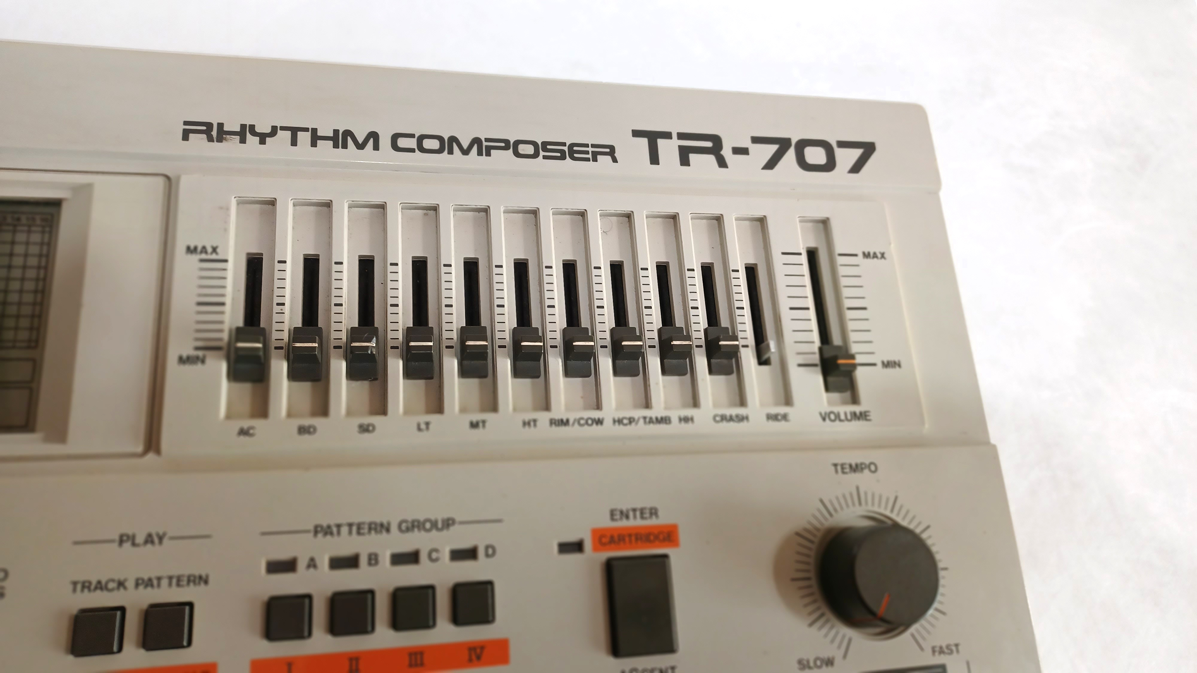 TR-707 - Roland TR-707 - Audiofanzine
