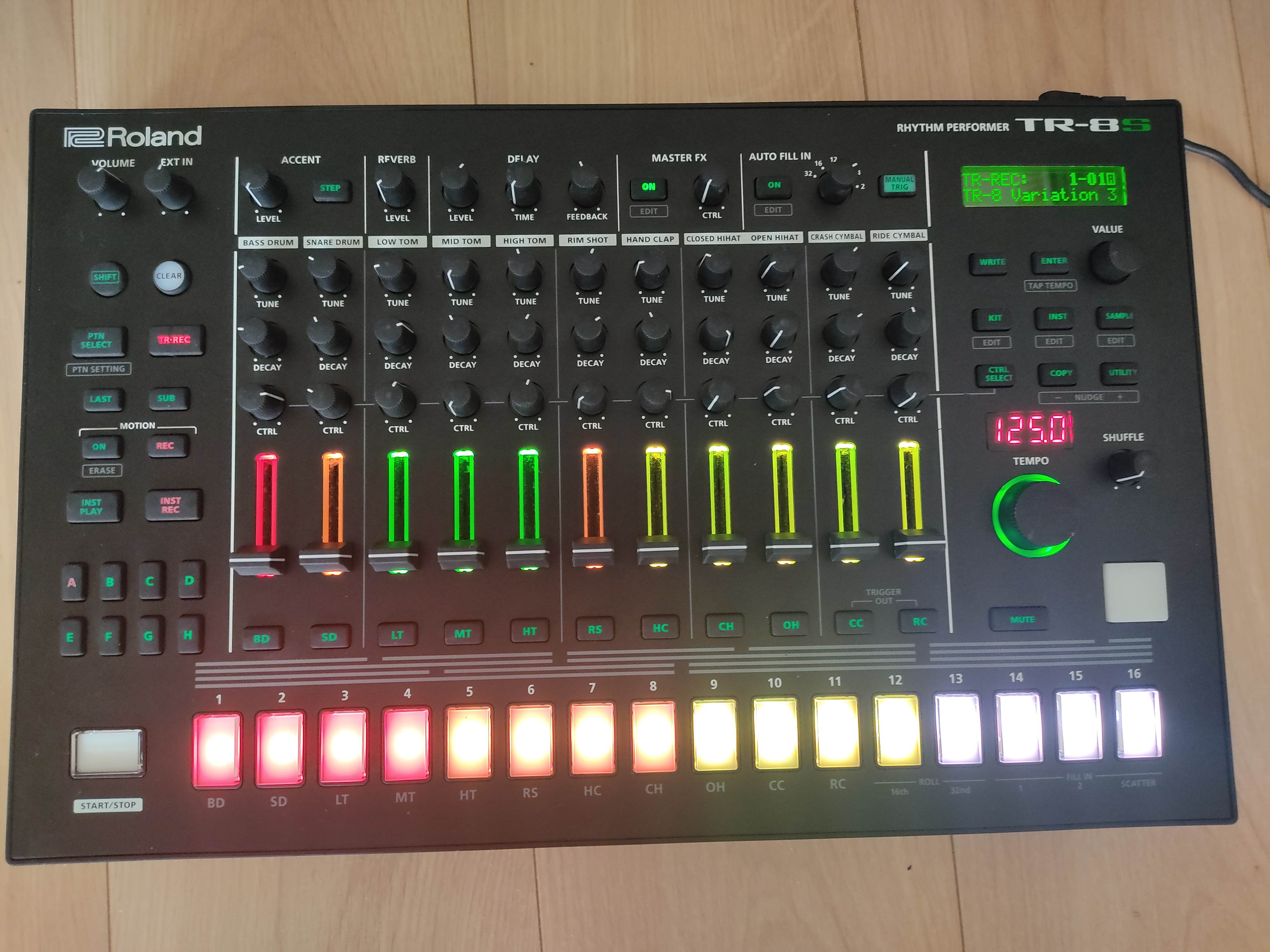 TR-8S - Roland TR-8S - Audiofanzine