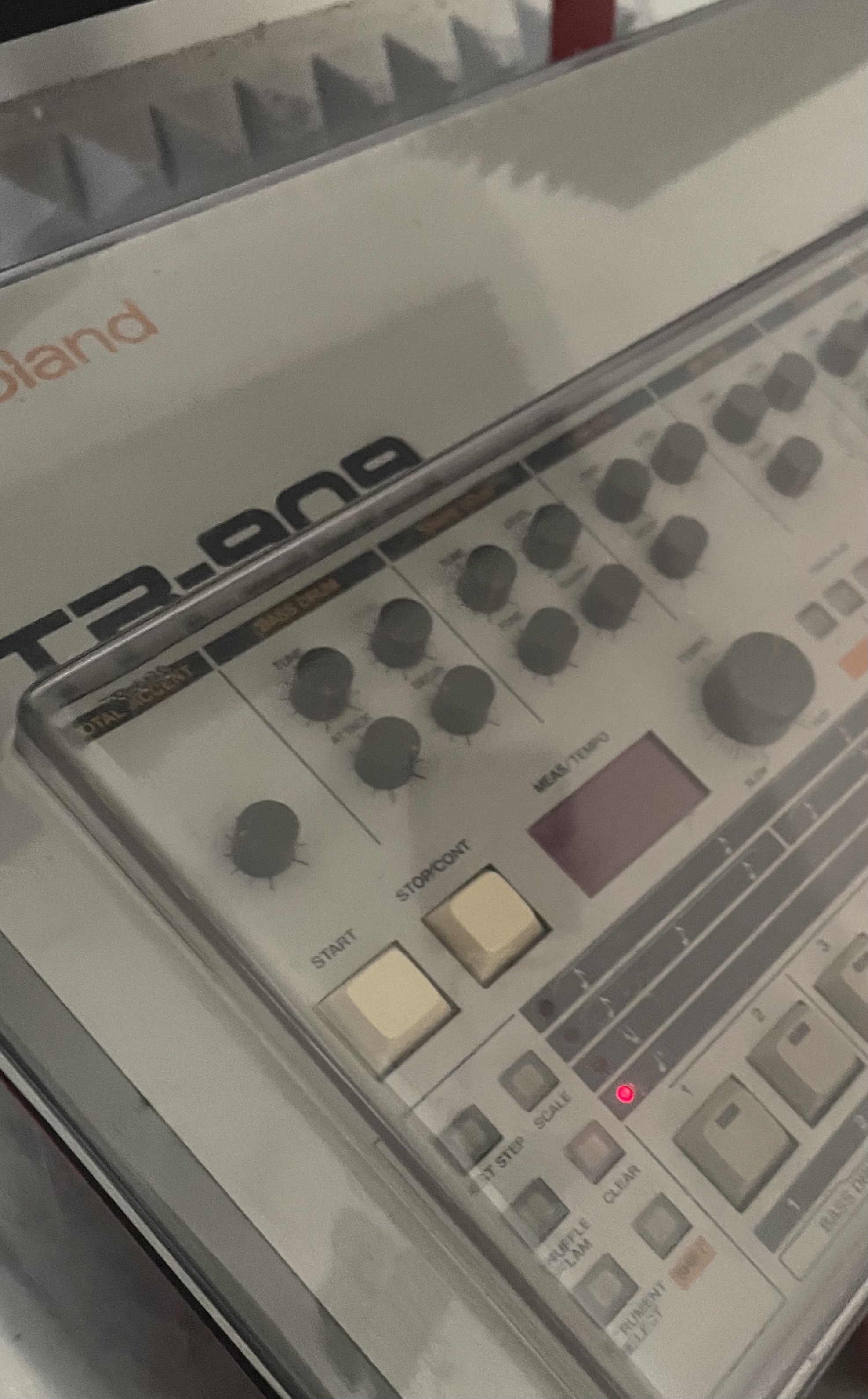 TR-909 - Roland TR-909 - Audiofanzine