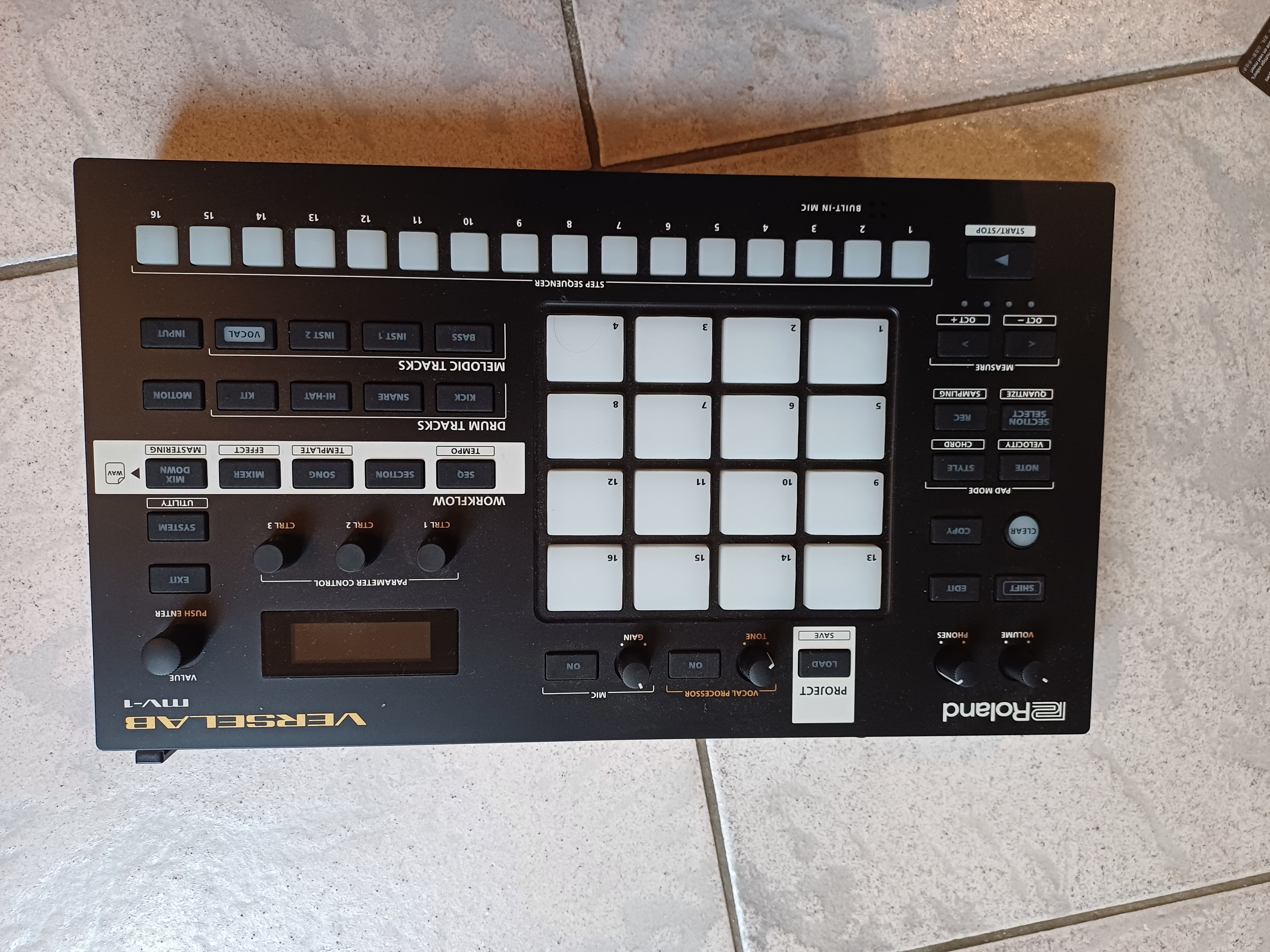 Verselab MV-1 - Roland Verselab MV-1 - Audiofanzine