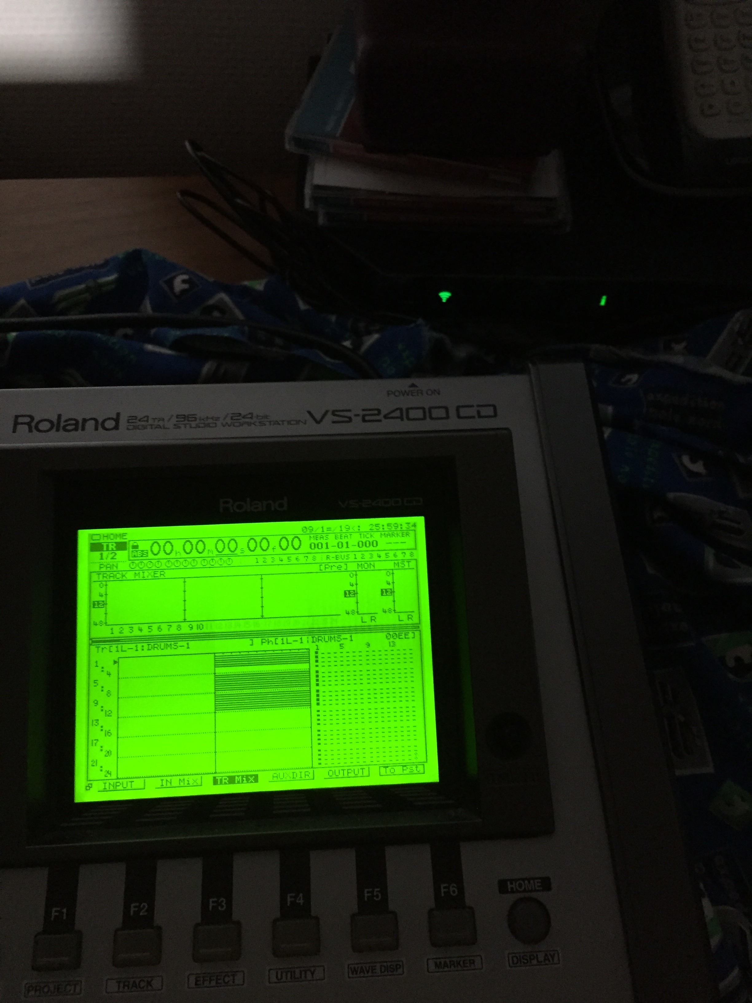 VS-2400 CD - Roland VS-2400 CD - Audiofanzine