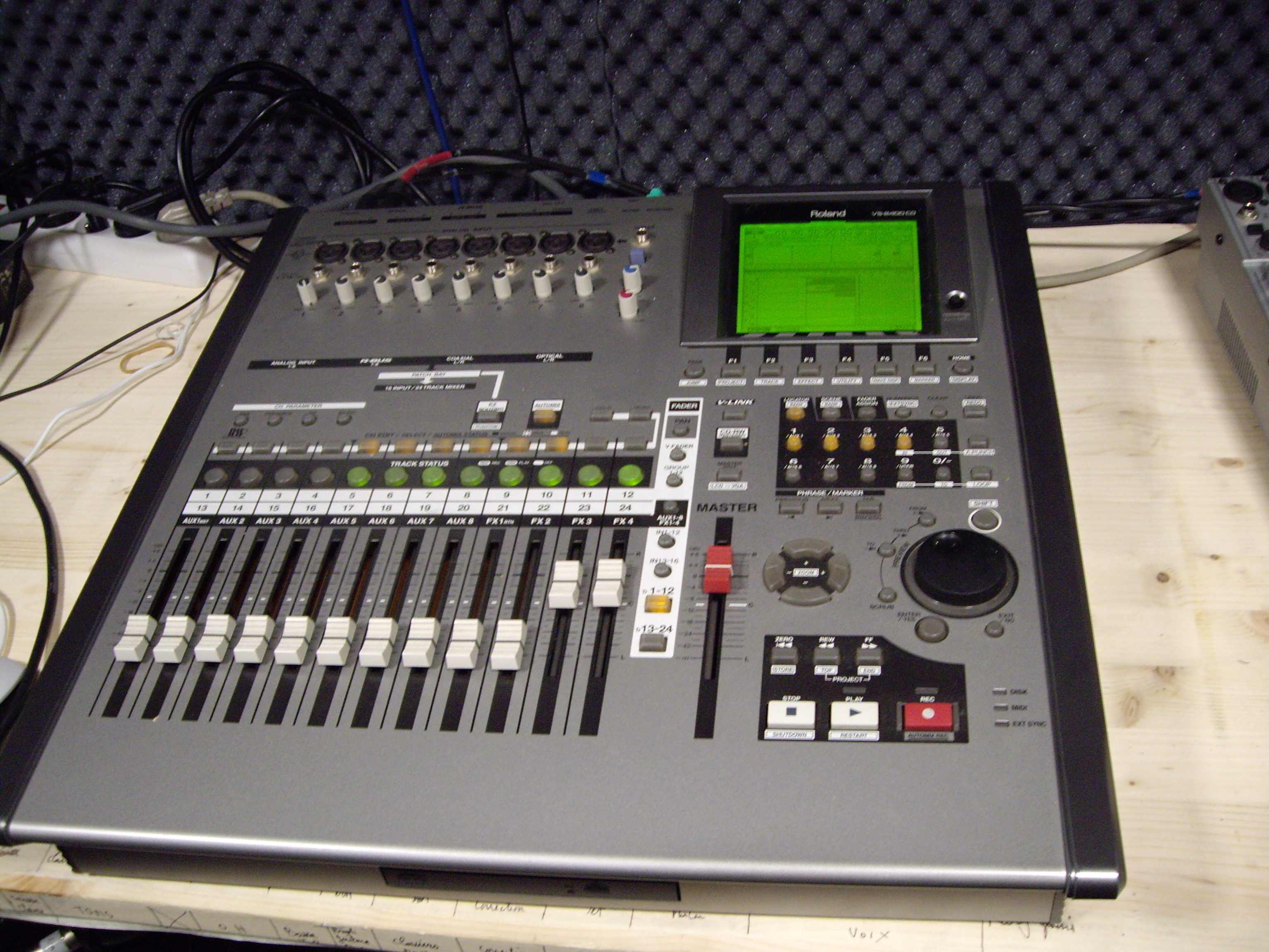 VS-2400 CD - Roland VS-2400 CD - Audiofanzine