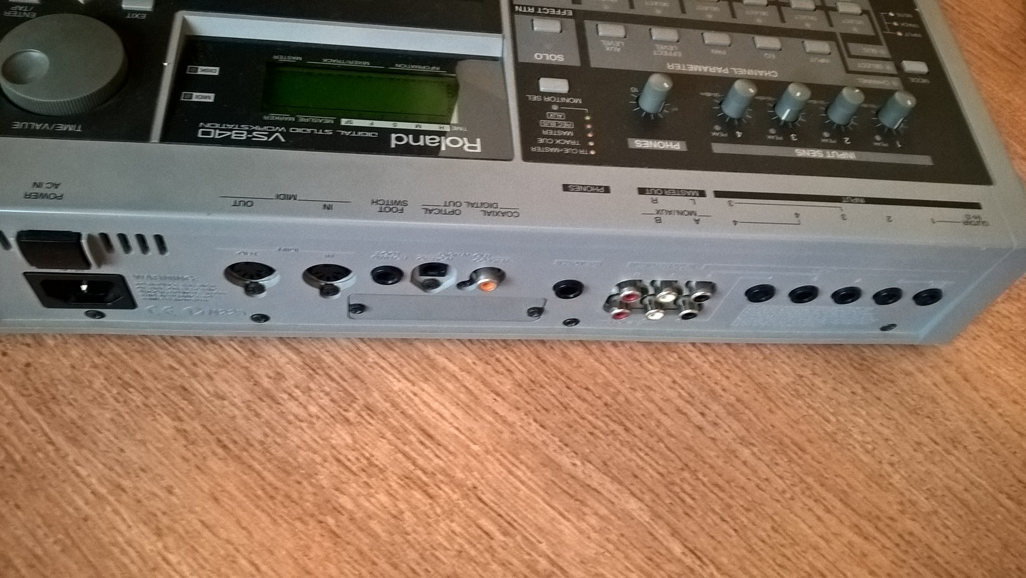 VS-840 - Roland VS-840 - Audiofanzine