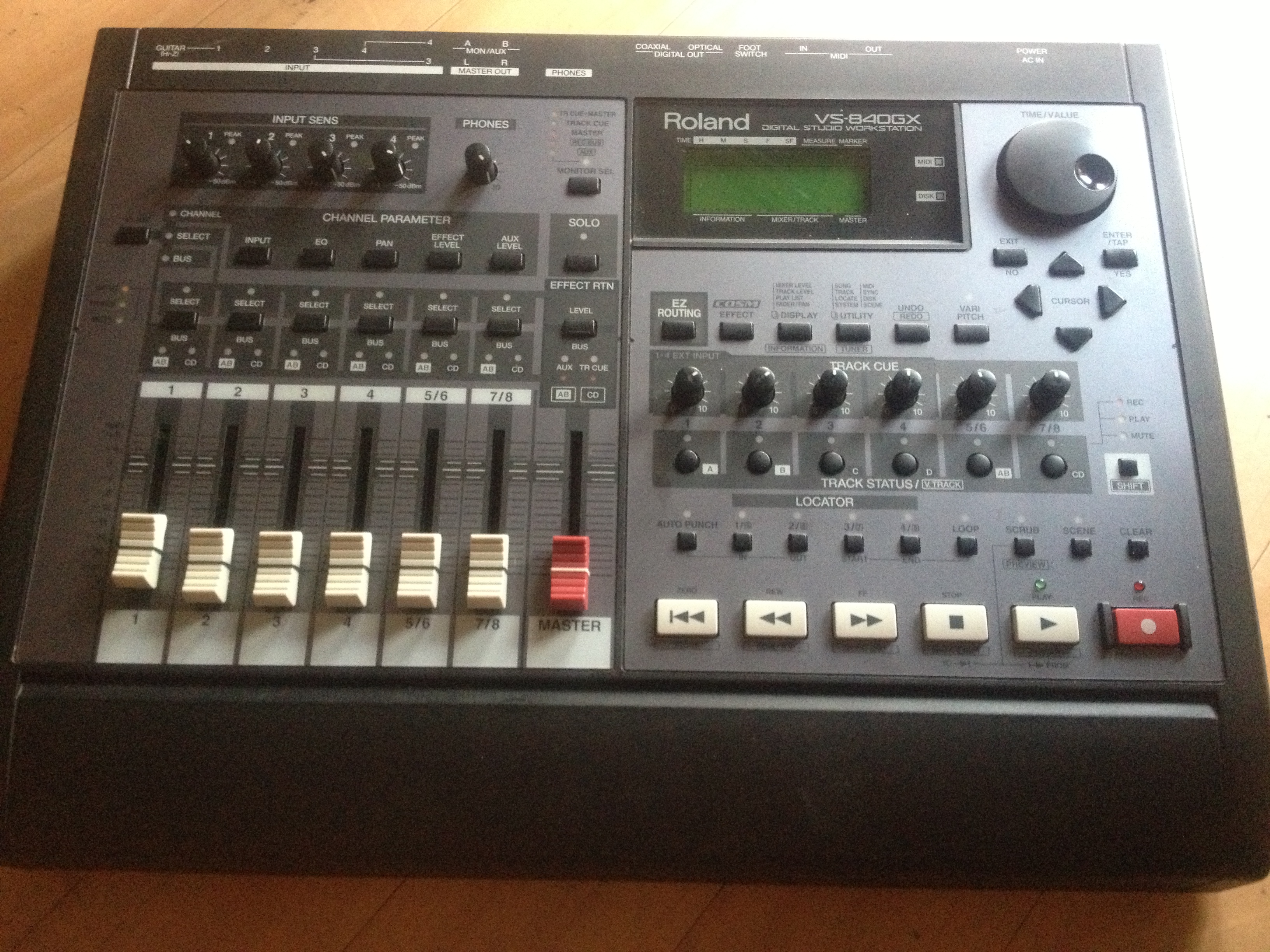 VS-840 GX - Roland VS-840 GX - Audiofanzine