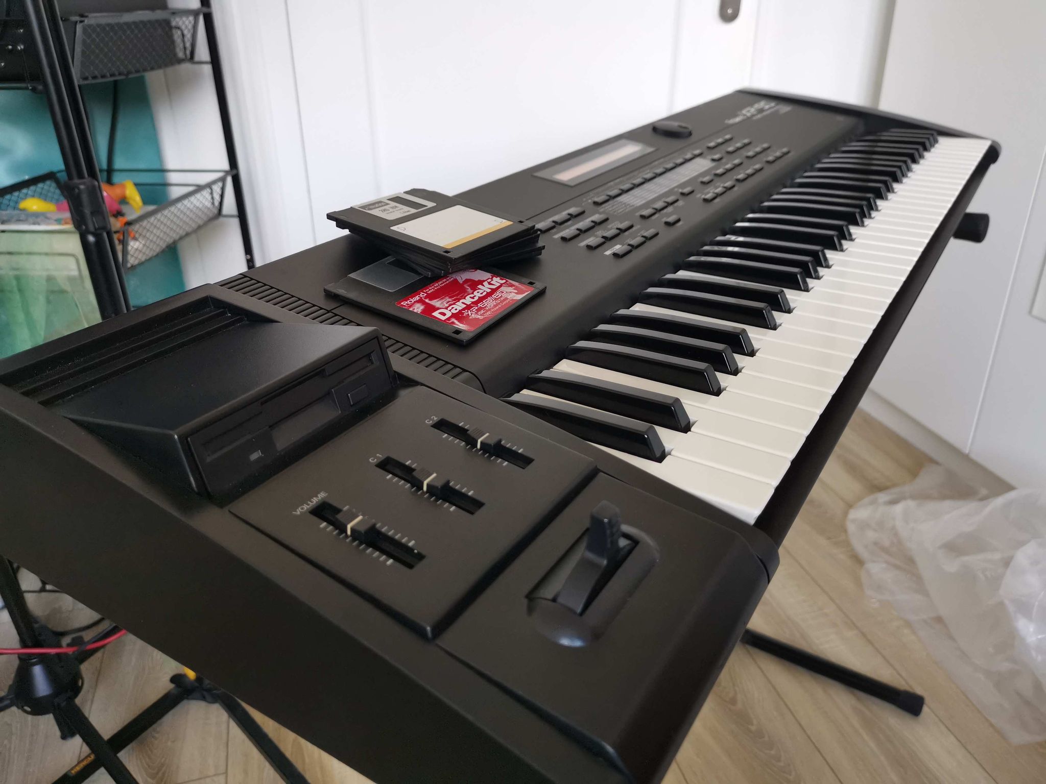 XP-50 - Roland XP-50 - Audiofanzine