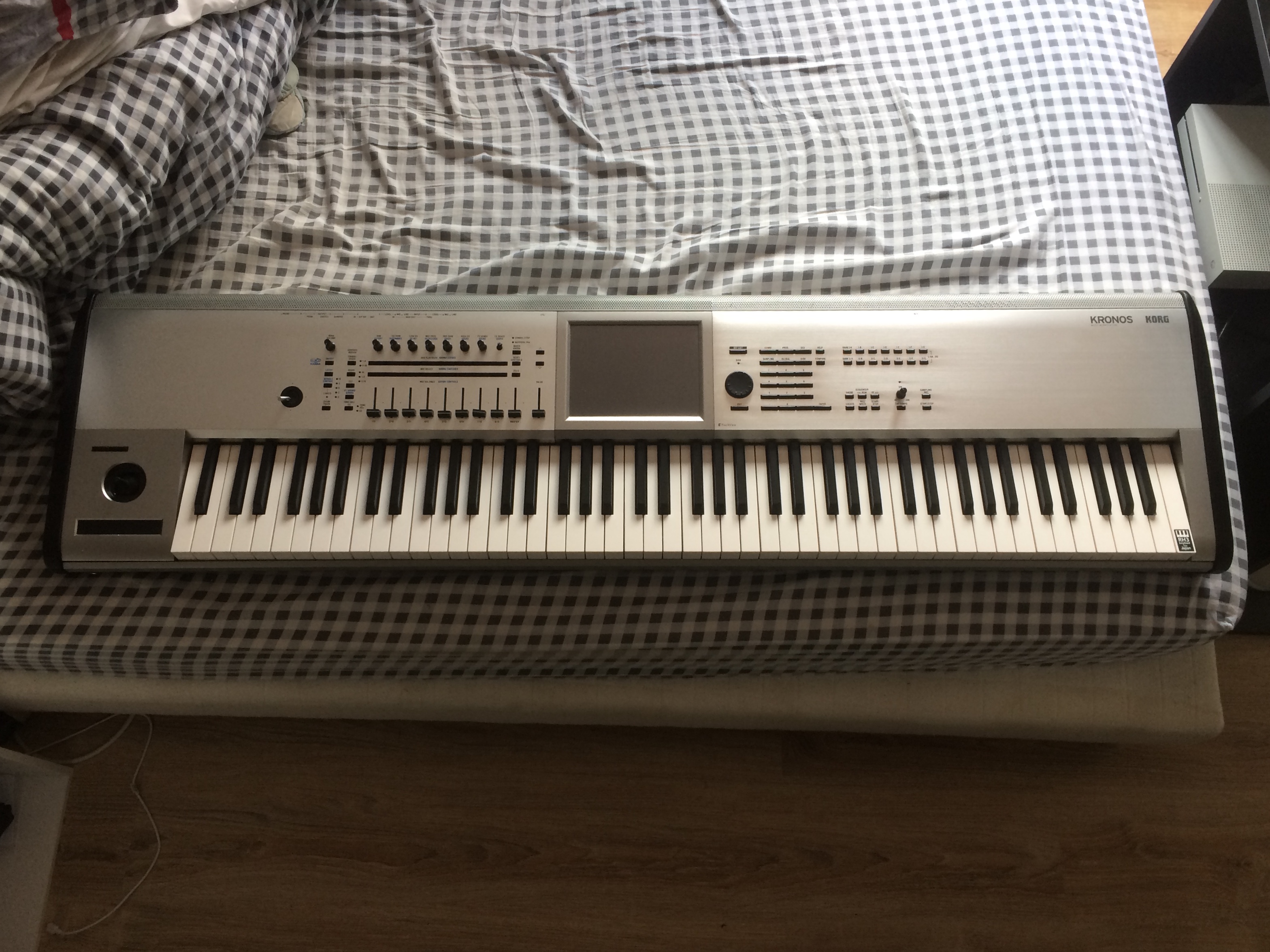 X103 - RTX X103 - Audiofanzine