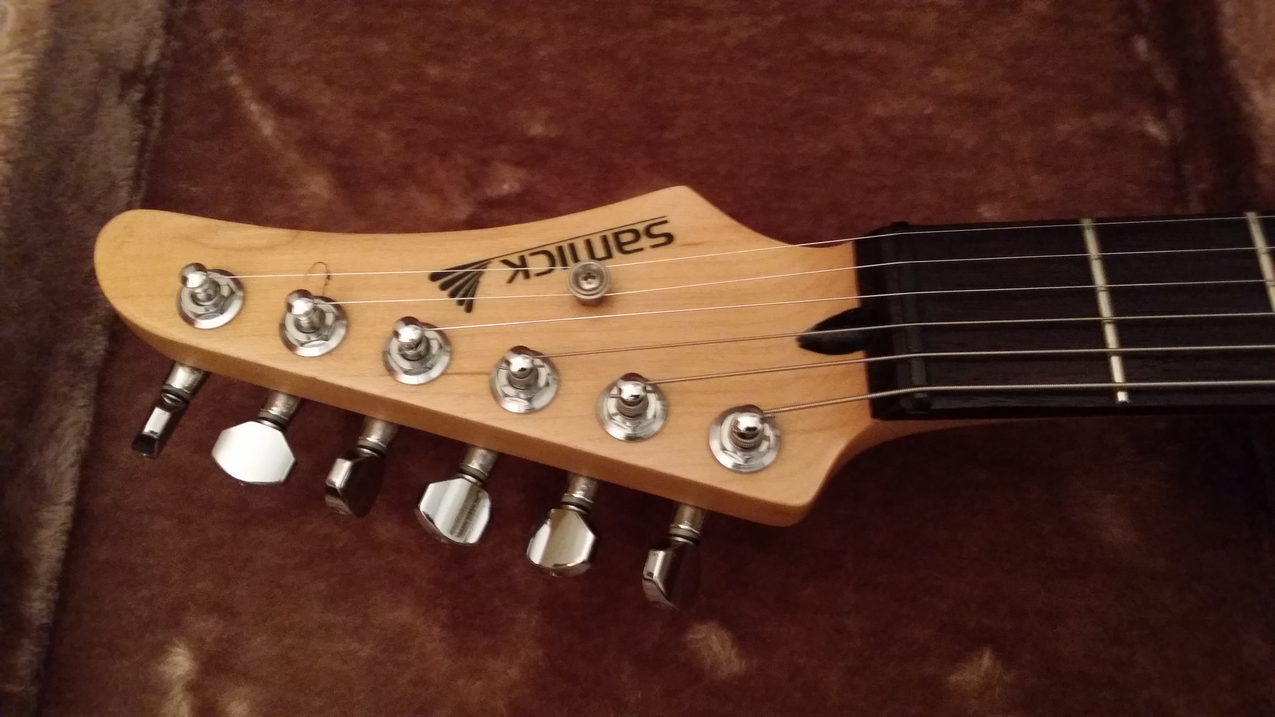 STRATOCASTER - Samick Stratocaster - Audiofanzine