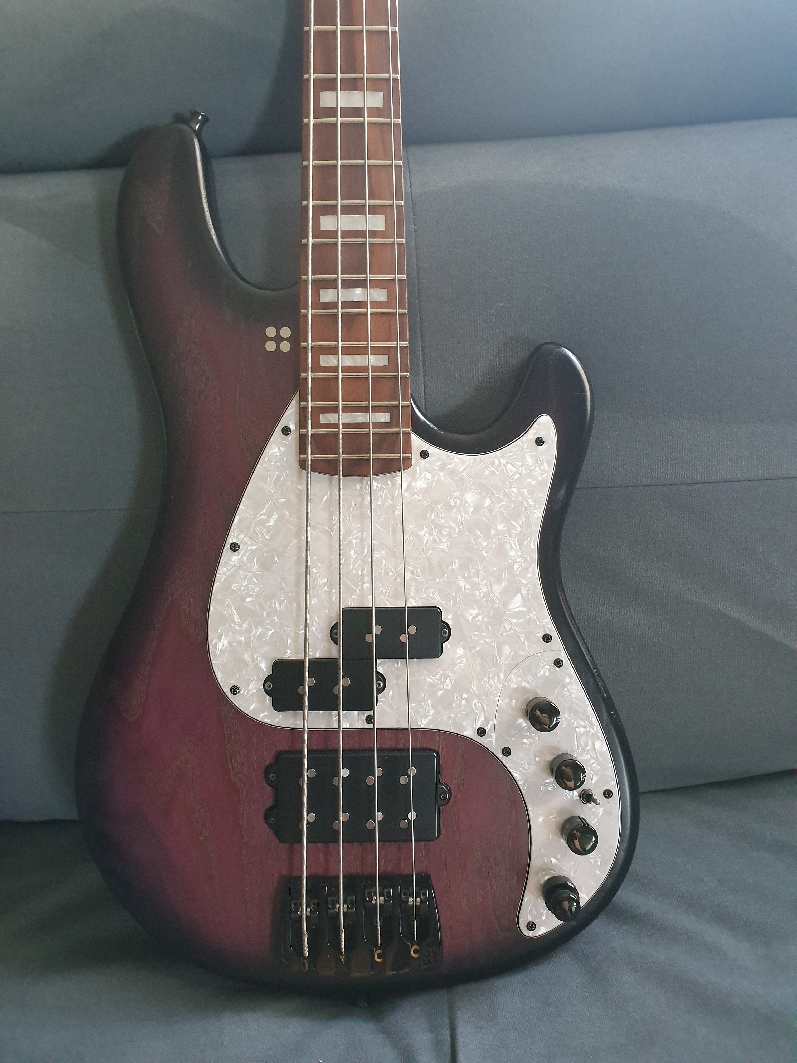 California VM 4 - Sandberg (Bass) California VM 4 - Audiofanzine