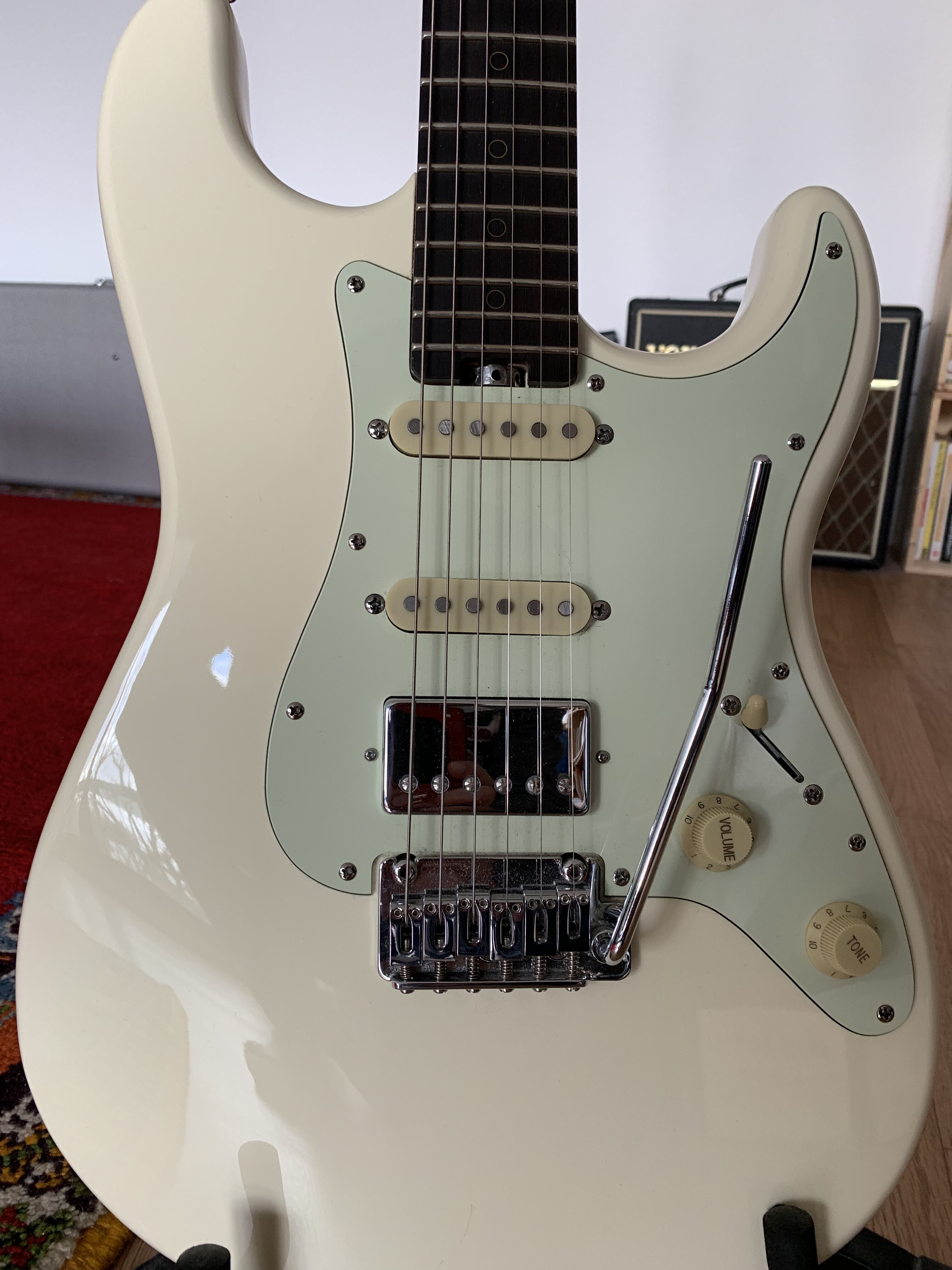 Nick Johnston Traditional HSS Schecter - Audiofanzine