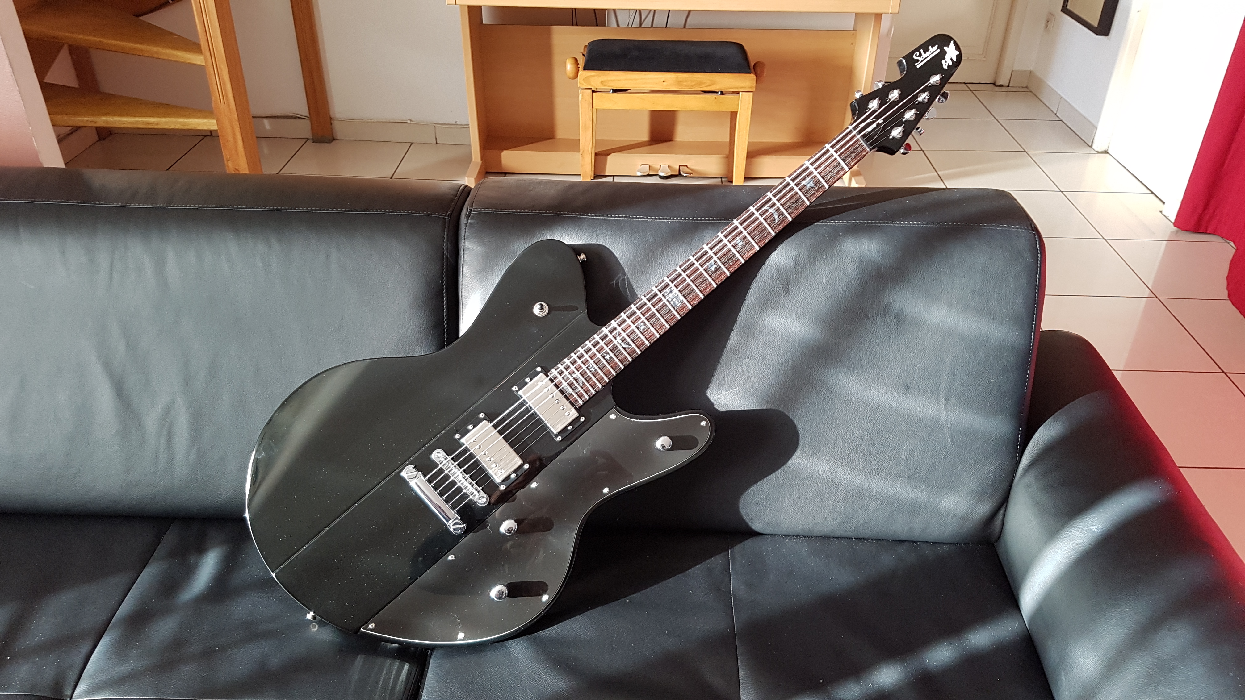 ROBERT SMITH ULTRA CURE - Schecter Robert Smith Ultra Cure - Audiofanzine