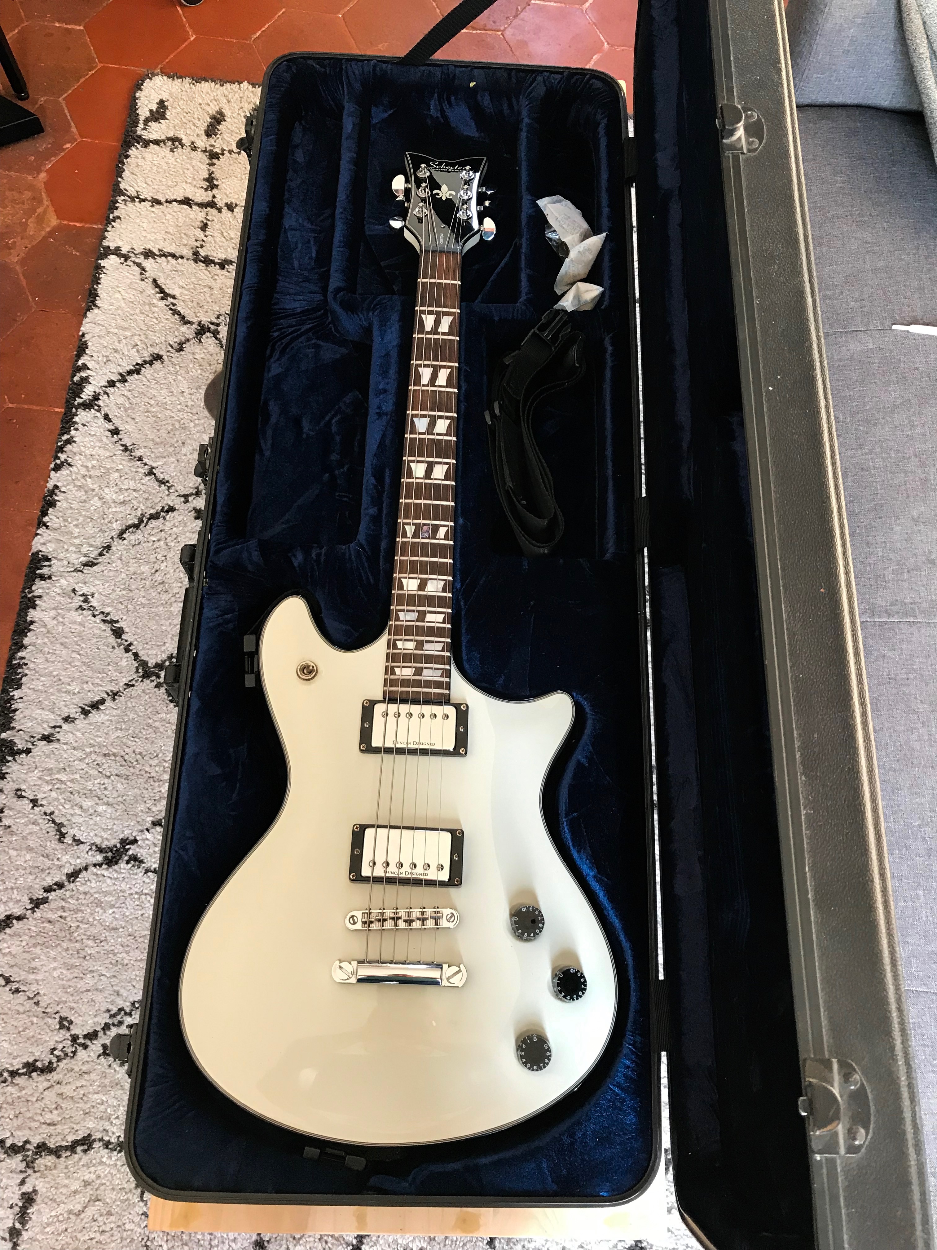 TEMPEST CUSTOM - Schecter Tempest Custom - Audiofanzine