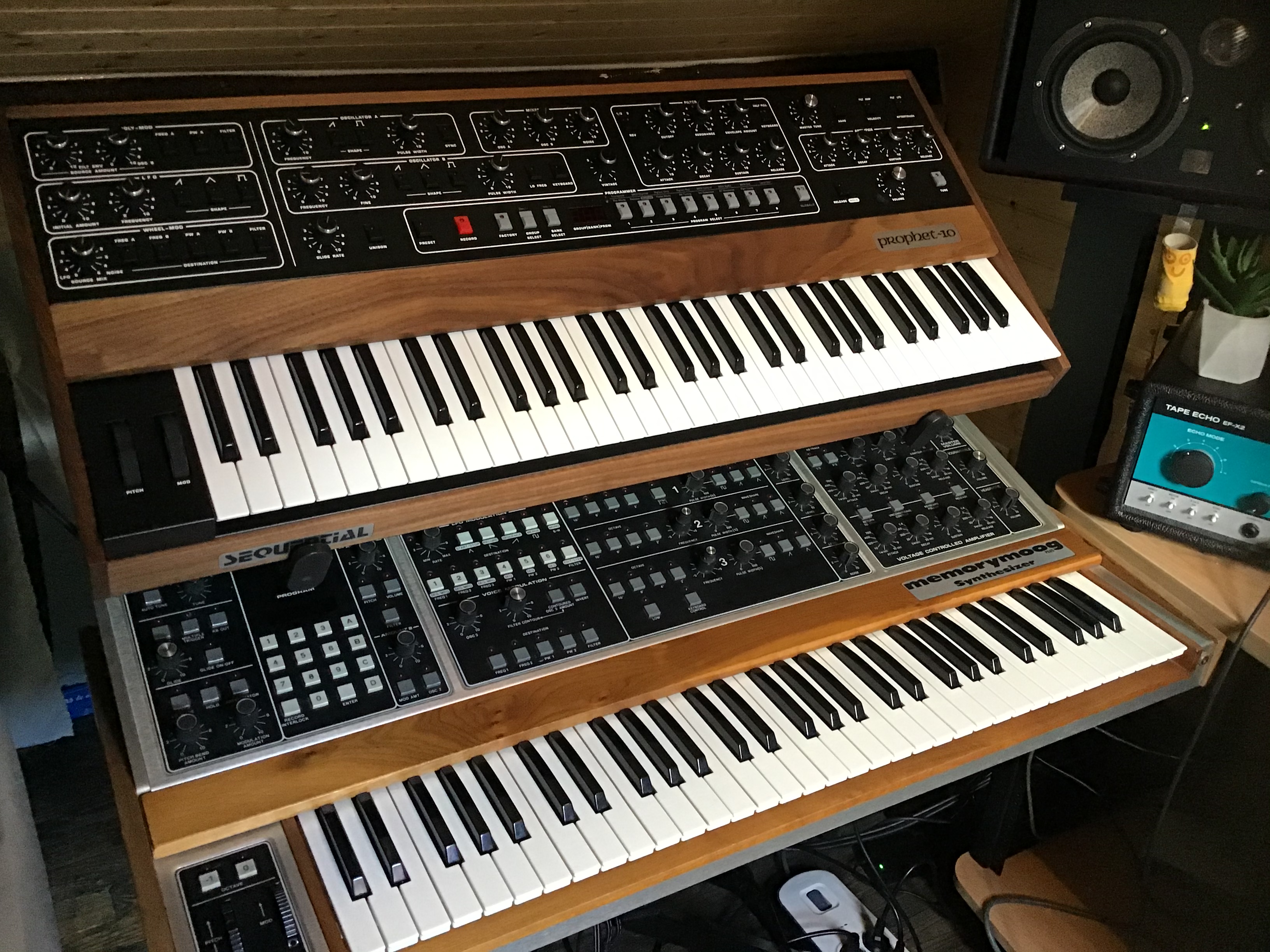 Eightvoice Polyphonic Synthesizer Schmidt - Audiofanzine