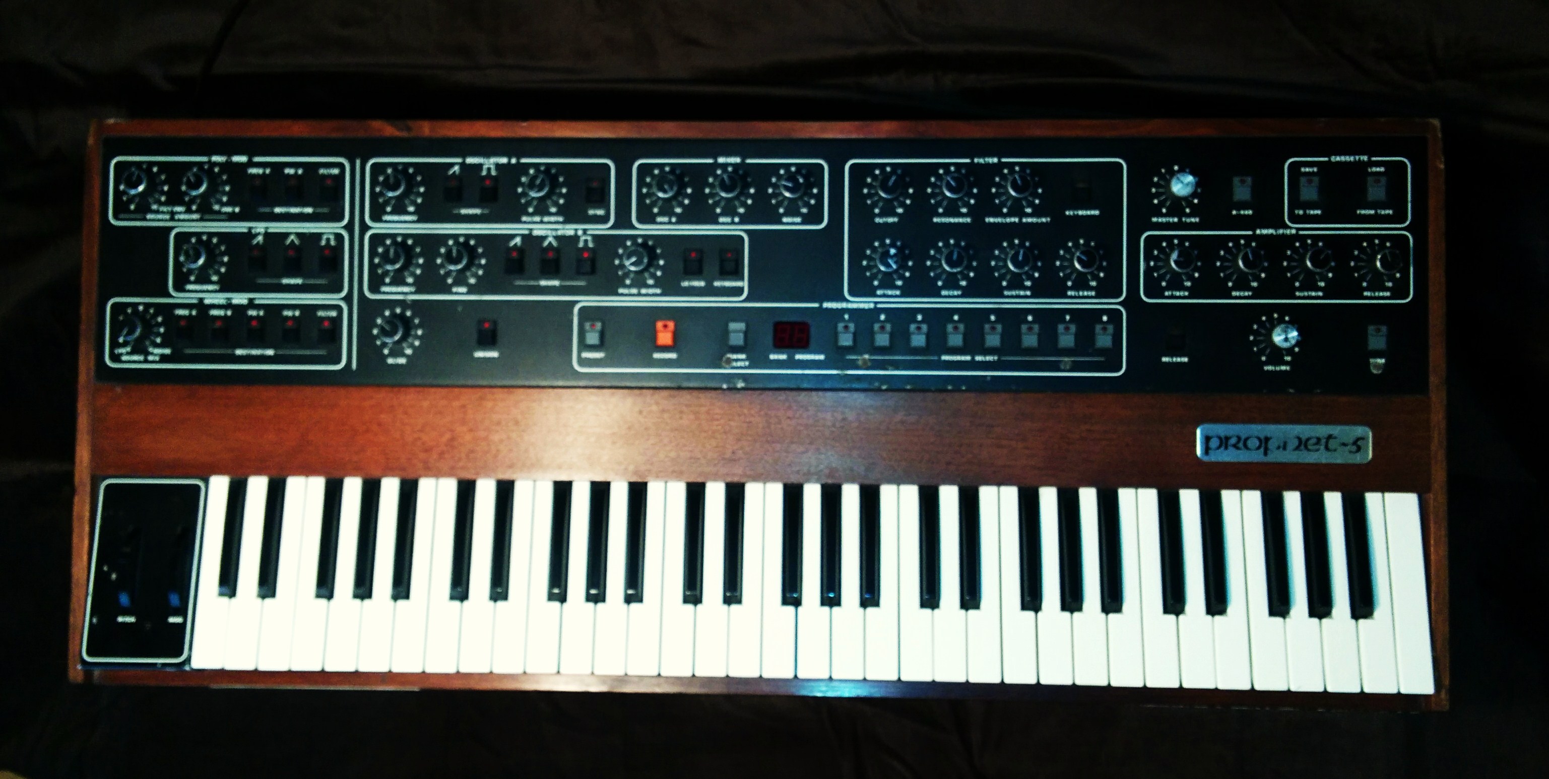 PROPHET-5 - Sequential Circuits Prophet-5 - Audiofanzine