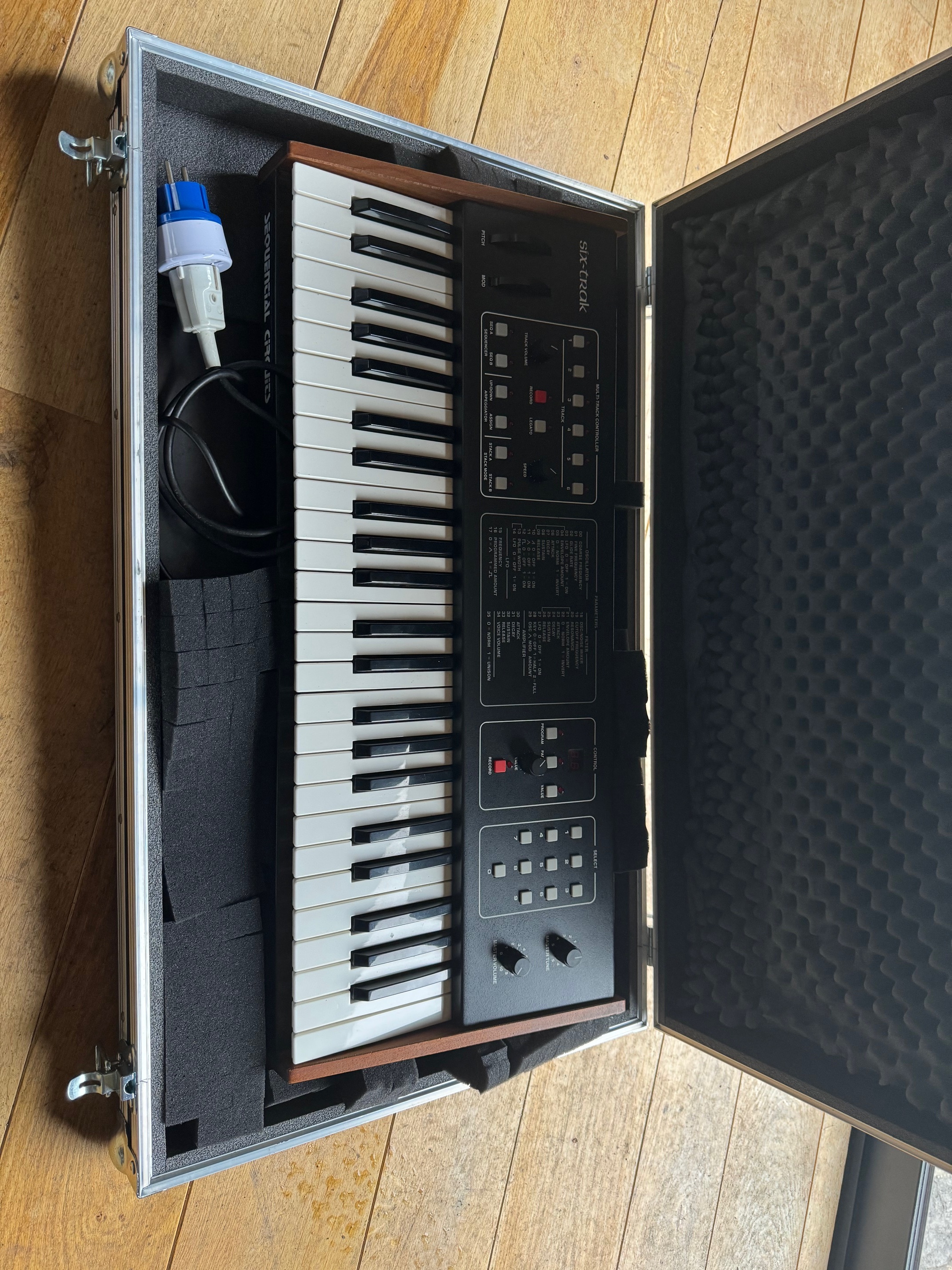 Six-Trak - Sequential Circuits Six-Trak - Audiofanzine
