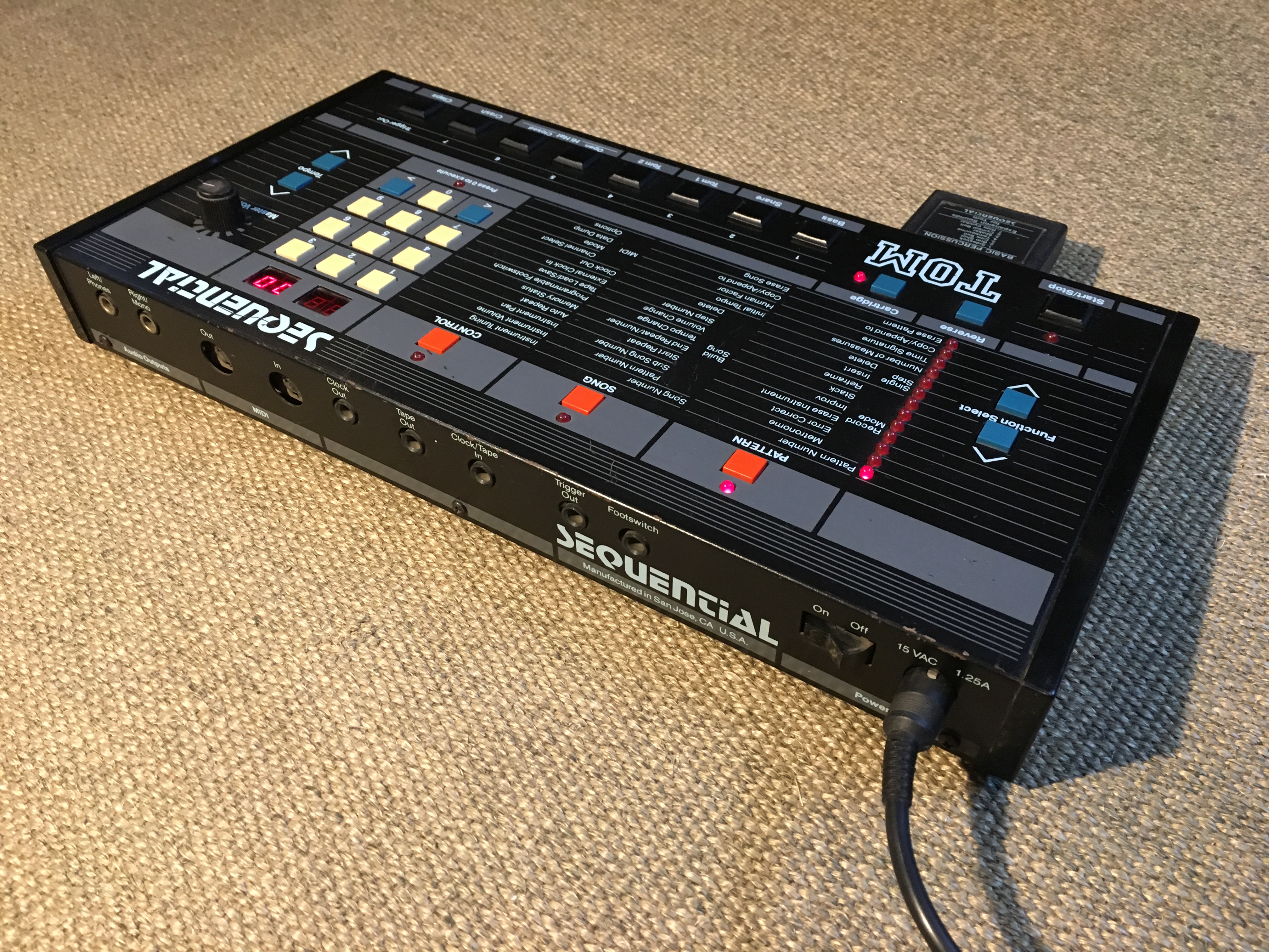 TOM - Sequential Circuits TOM - Audiofanzine