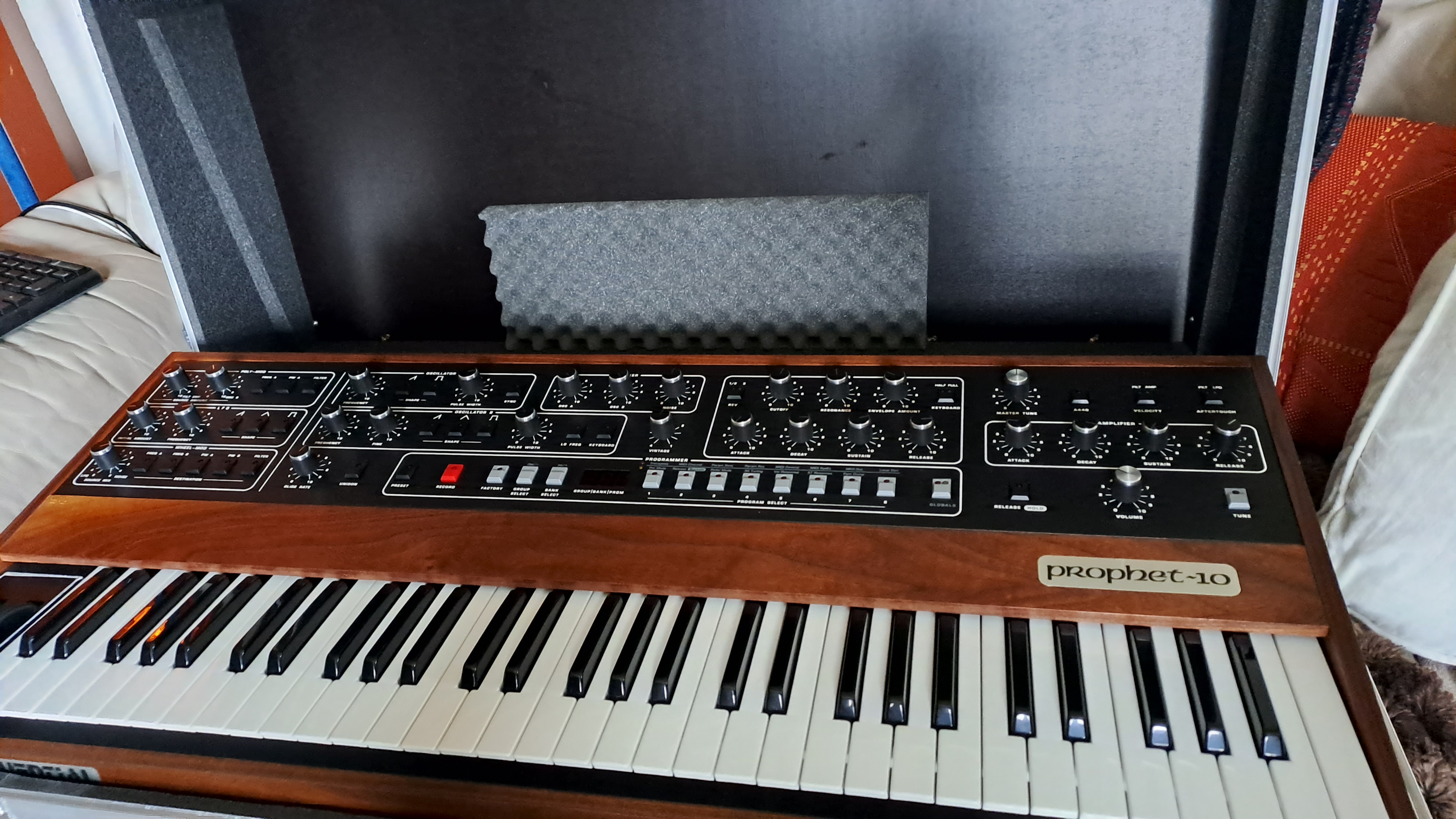 Prophet 10 Rev4 - Sequential Prophet 10 Rev4 - Audiofanzine