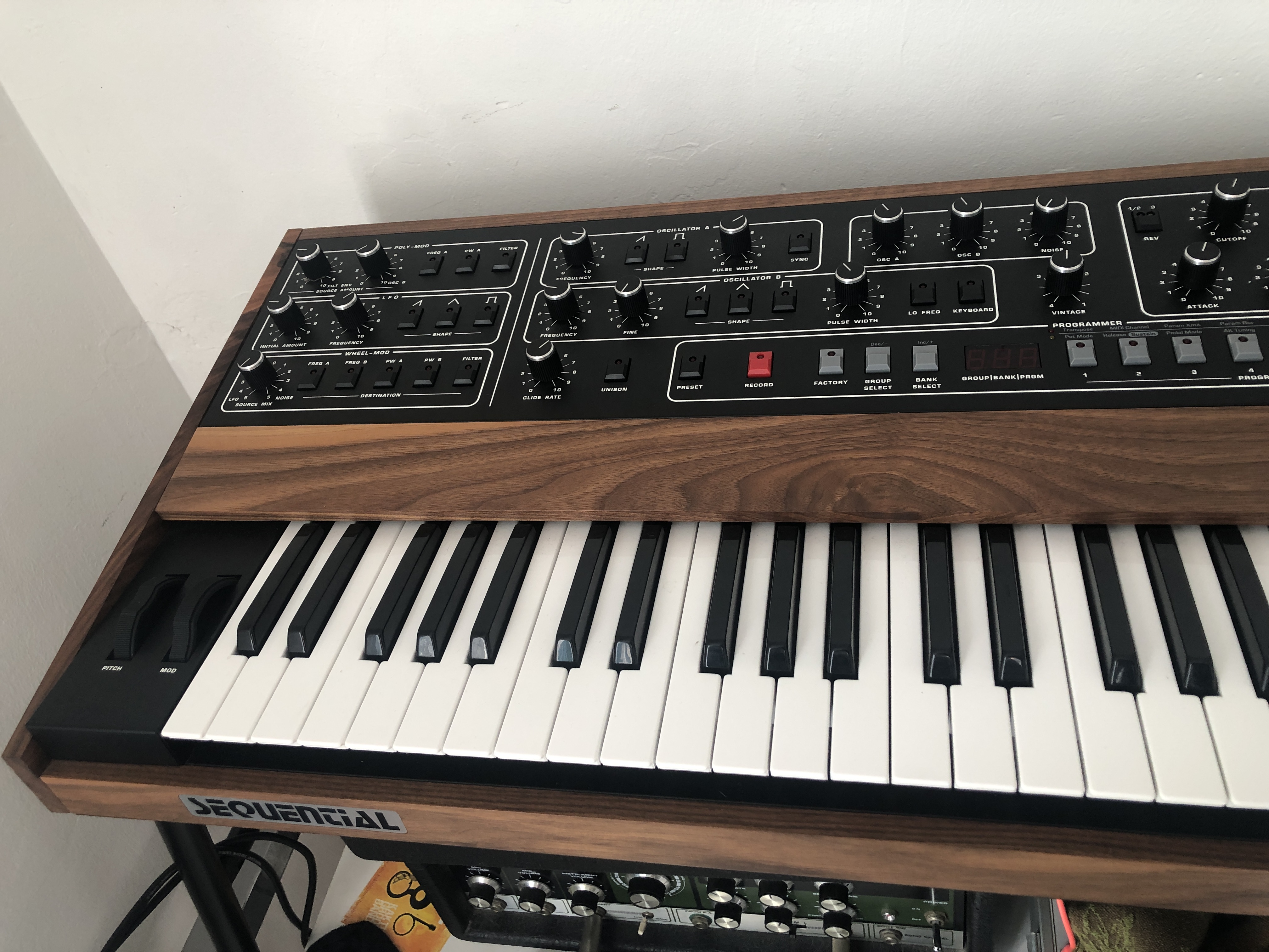 Prophet-5 Rev4 - Sequential Prophet-5 Rev4 - Audiofanzine