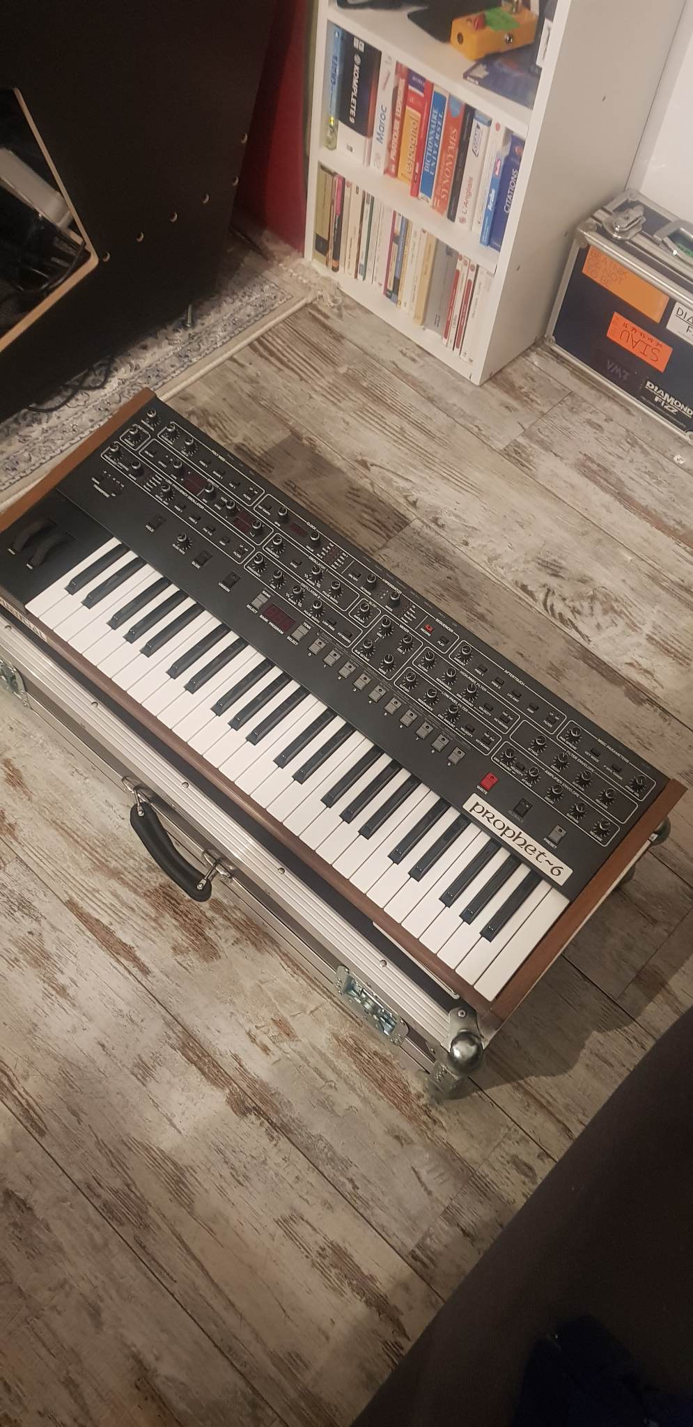 Prophet-6 - Sequential Prophet-6 - Audiofanzine