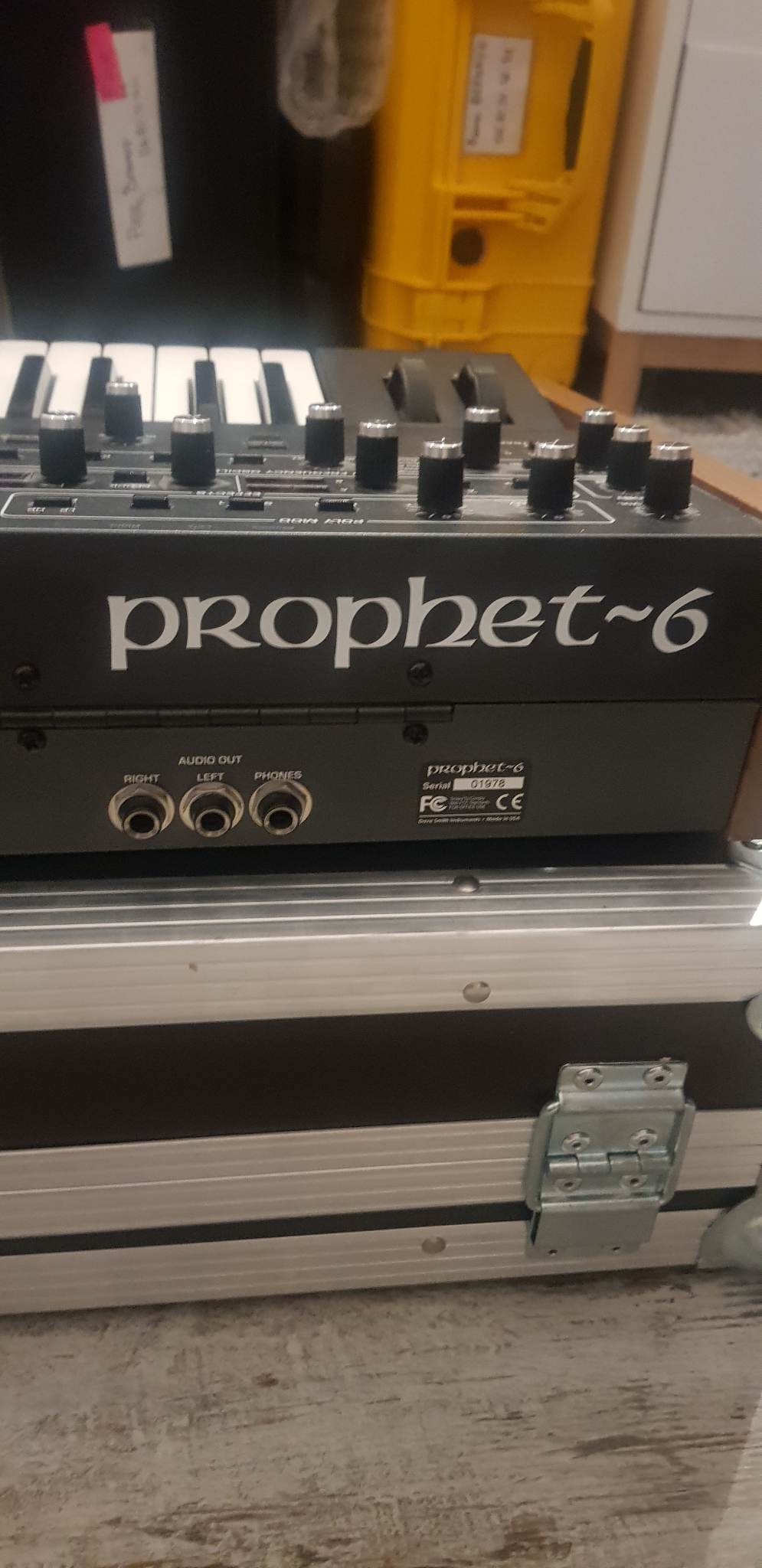 Prophet-6 - Sequential Prophet-6 - Audiofanzine