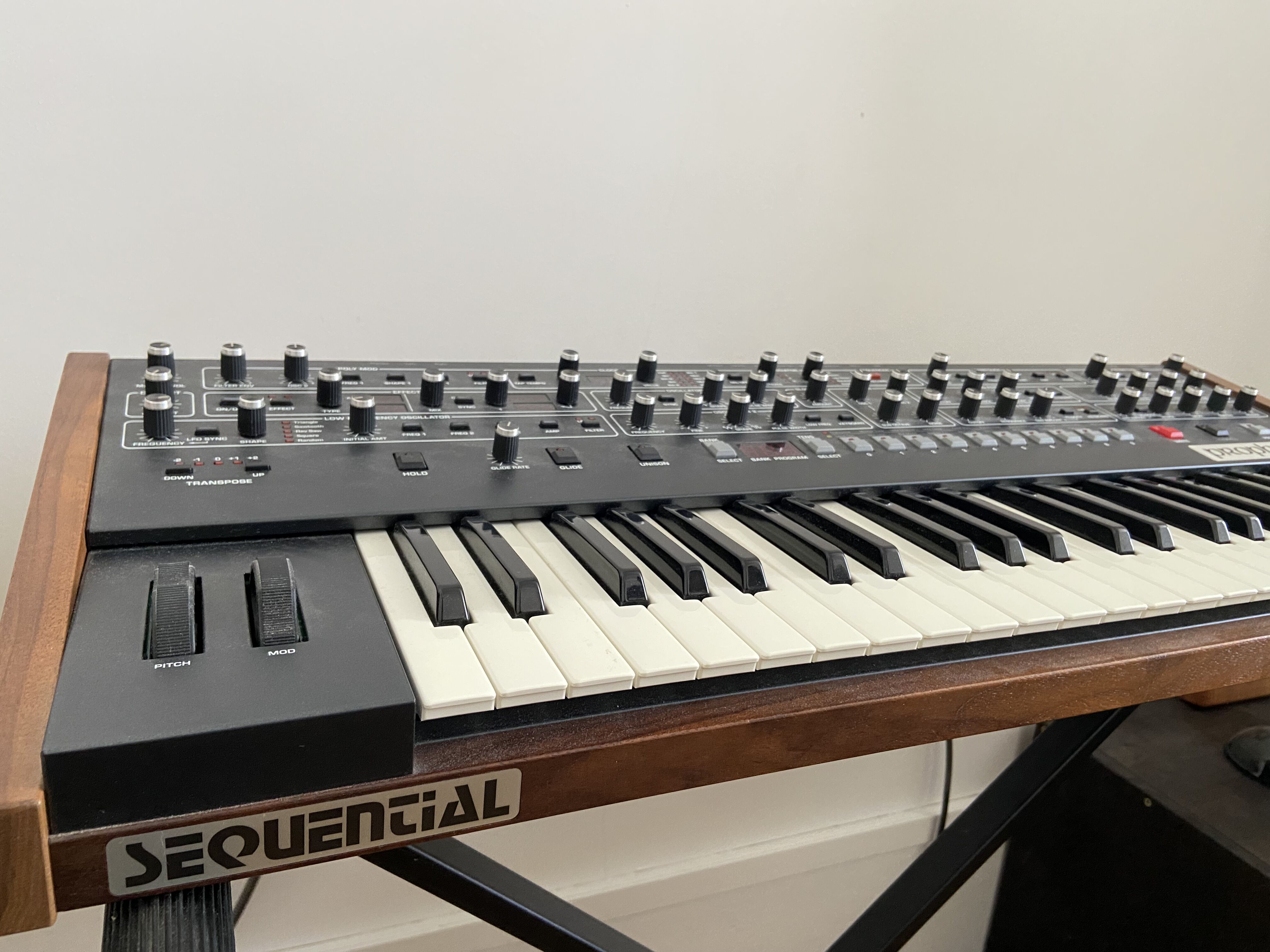 Prophet-6 - Sequential Prophet-6 - Audiofanzine