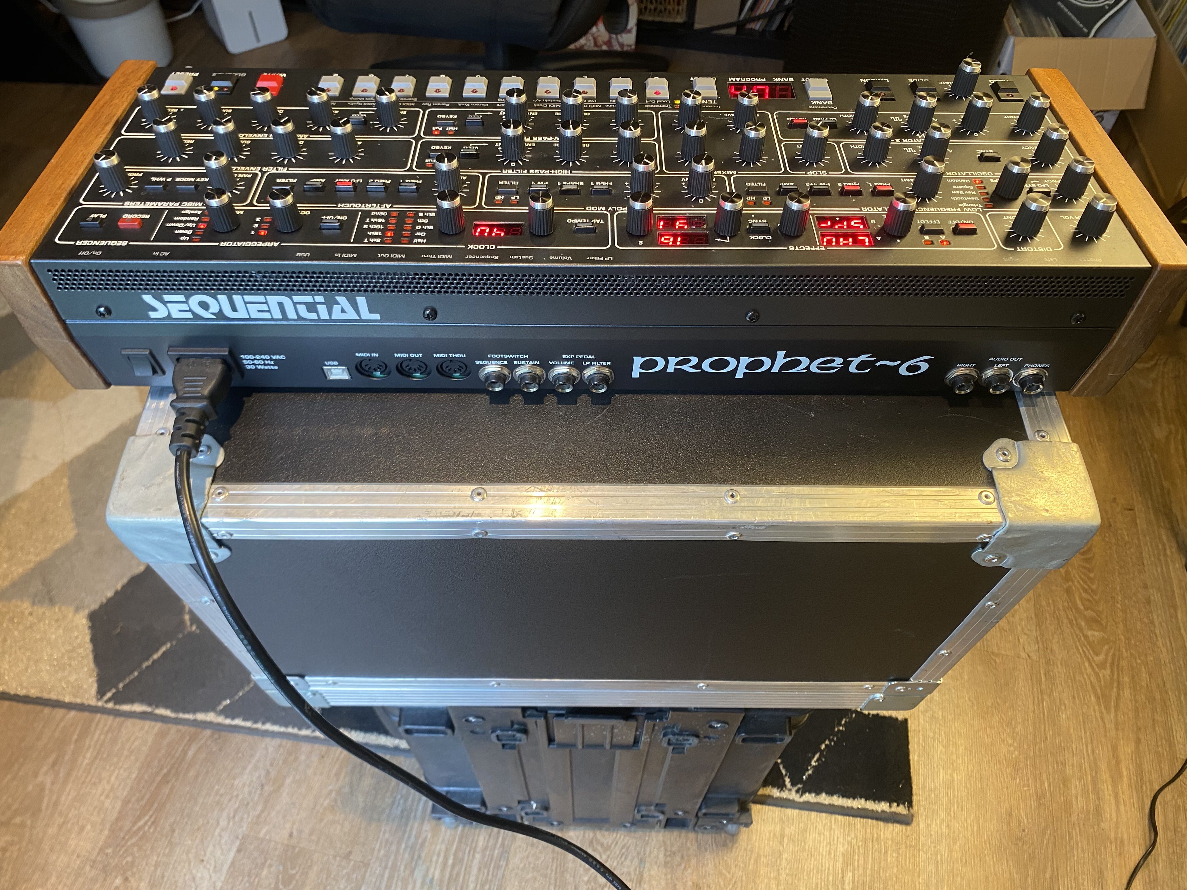 Prophet-6 Module - Sequential Prophet-6 Module - Audiofanzine