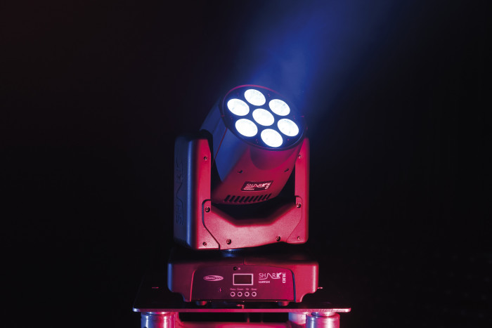 Shark Wash Zoom One - Showtec Shark Wash Zoom One - Audiofanzine