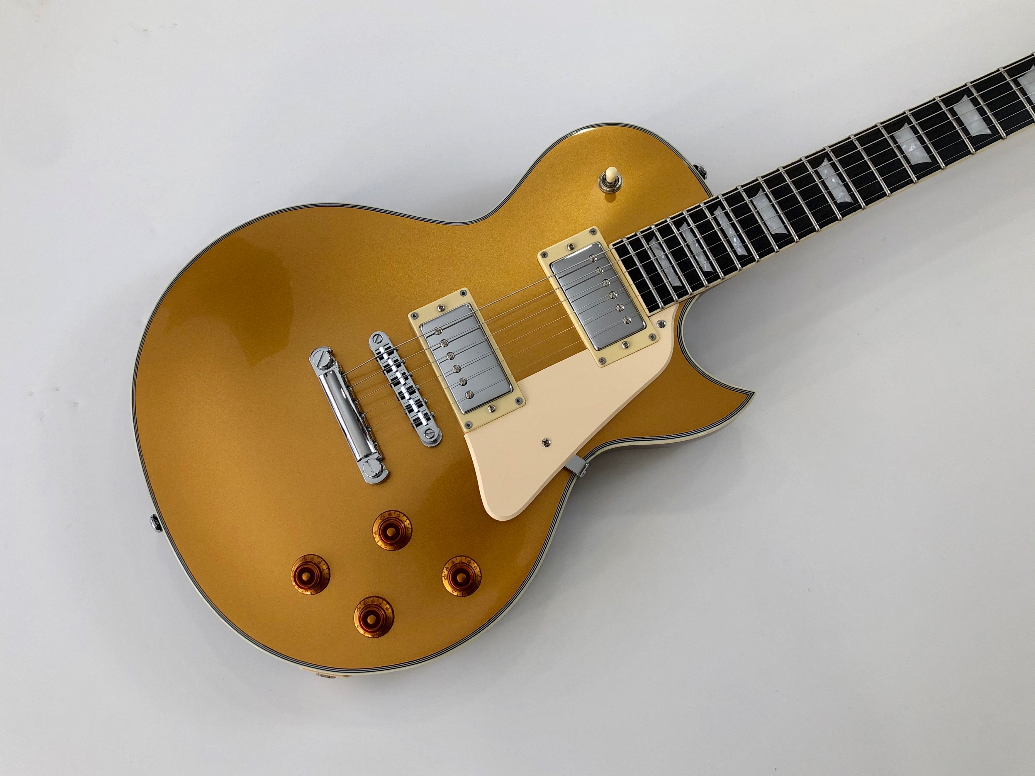 Larry Carlton L7 - Sire Larry Carlton L7 - Audiofanzine