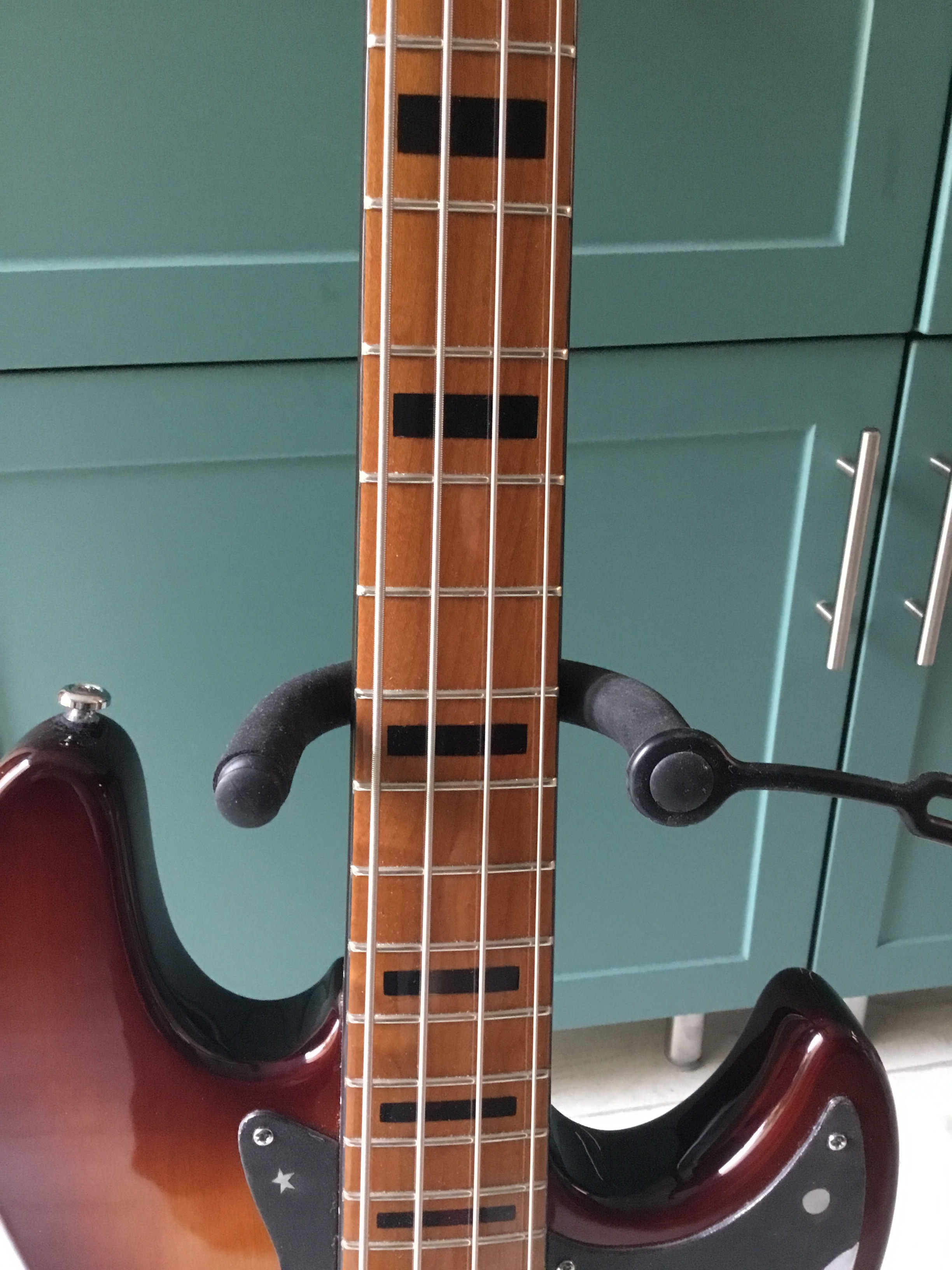 Marcus Miller V5 4ST (Alder) Sire - Audiofanzine