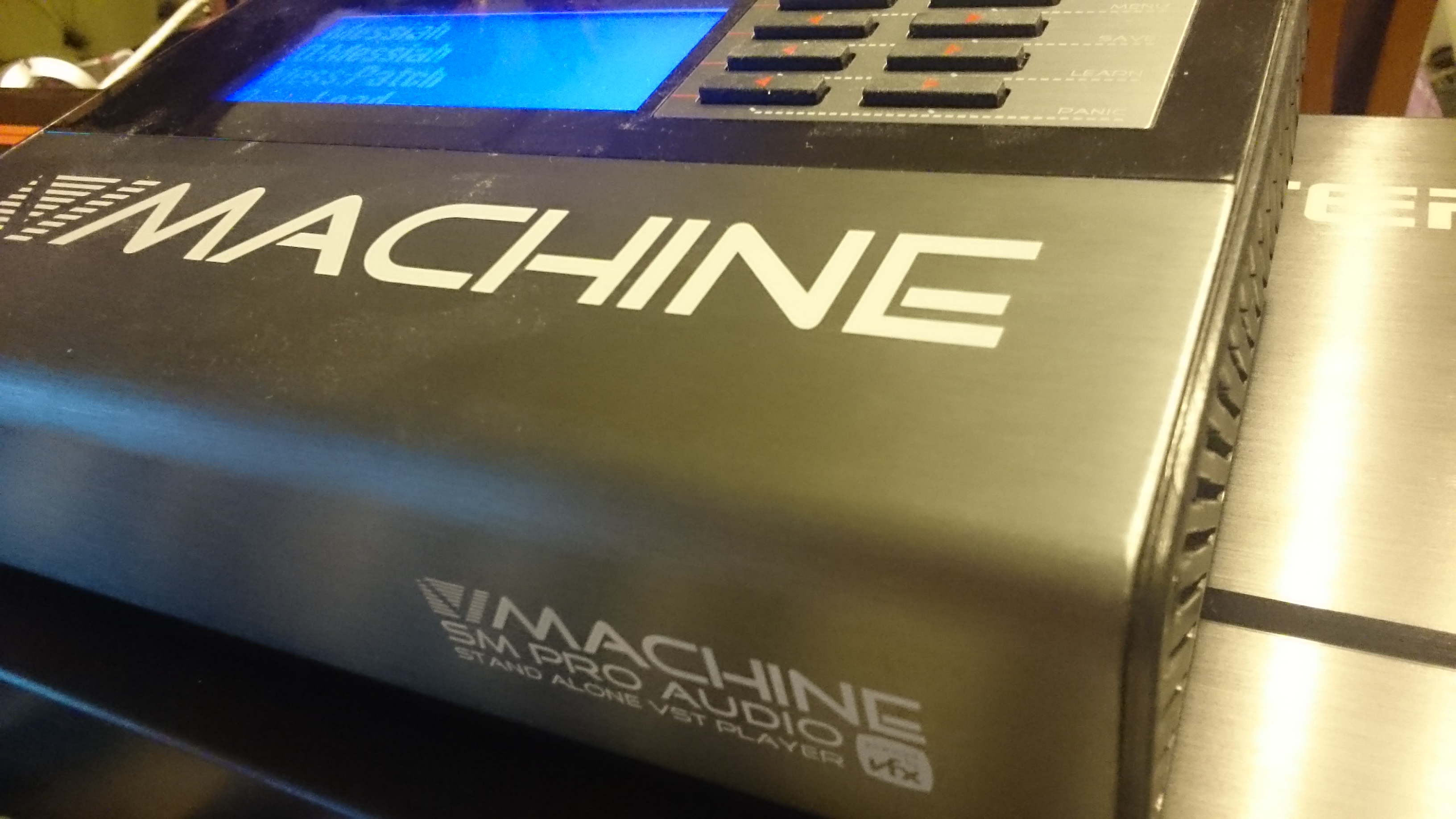 V-MACHINE 2.0 - SM Pro Audio V-Machine 2.0 - Audiofanzine