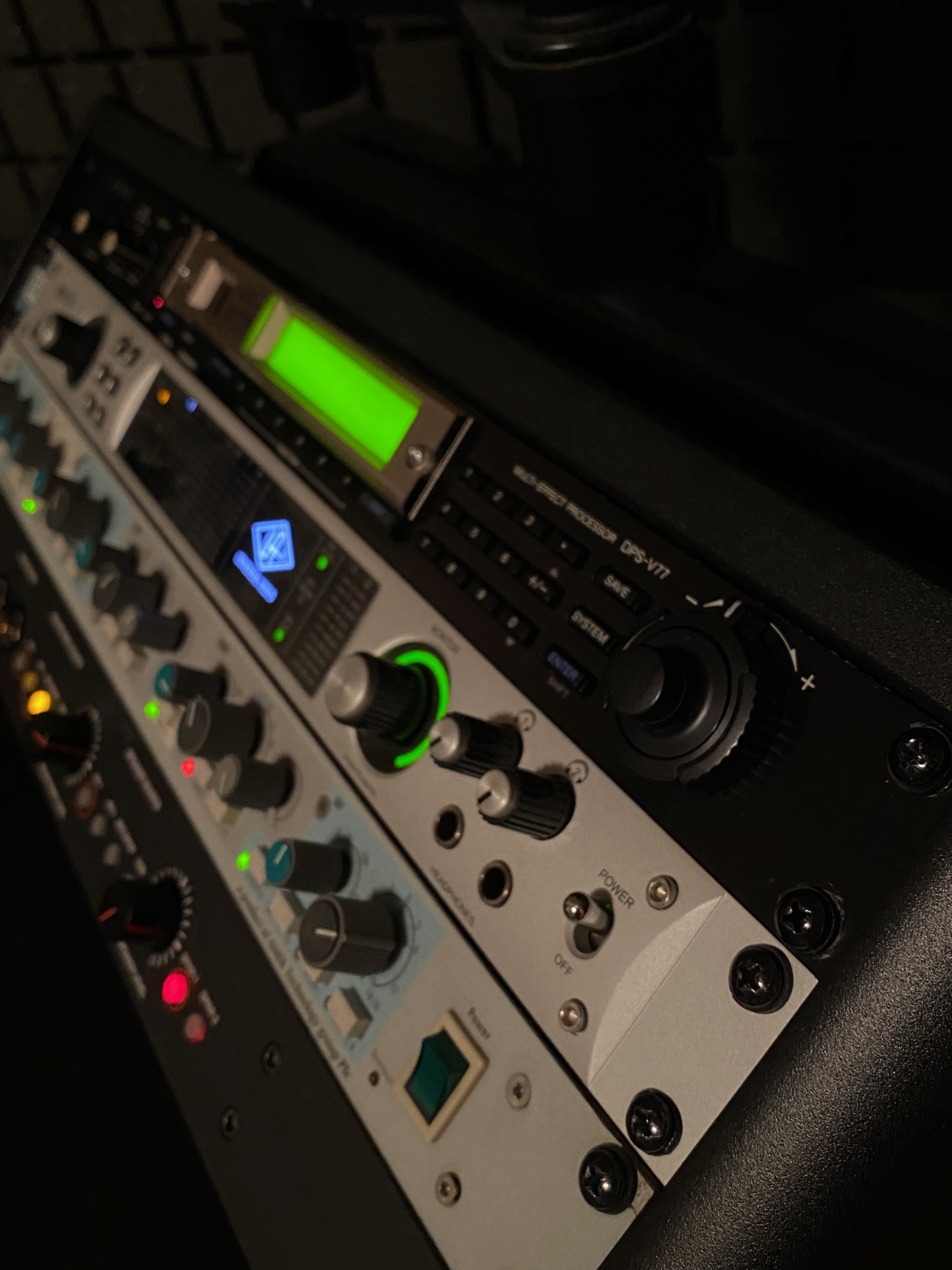 DPS V77 - Sony DPS V77 - Audiofanzine