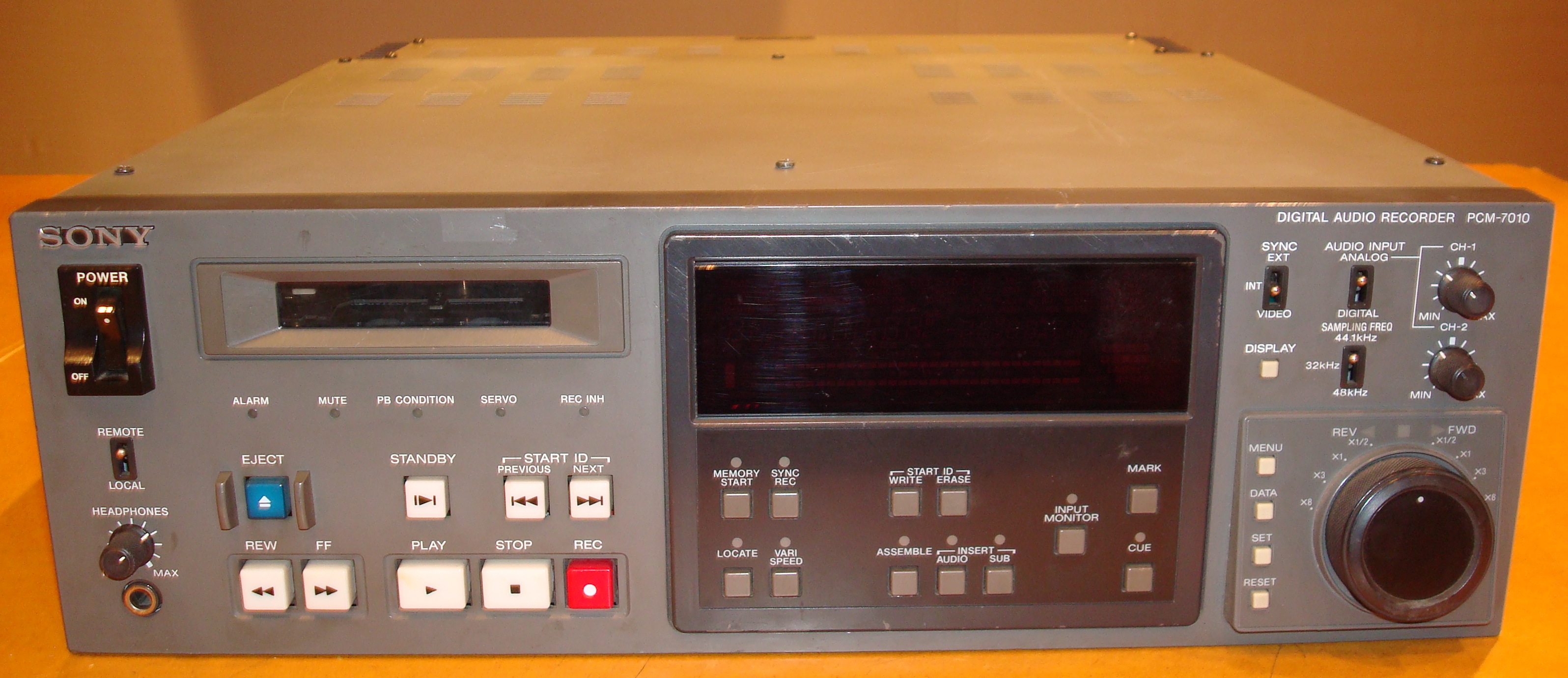 PCM-7010 - Sony PCM-7010 - Audiofanzine