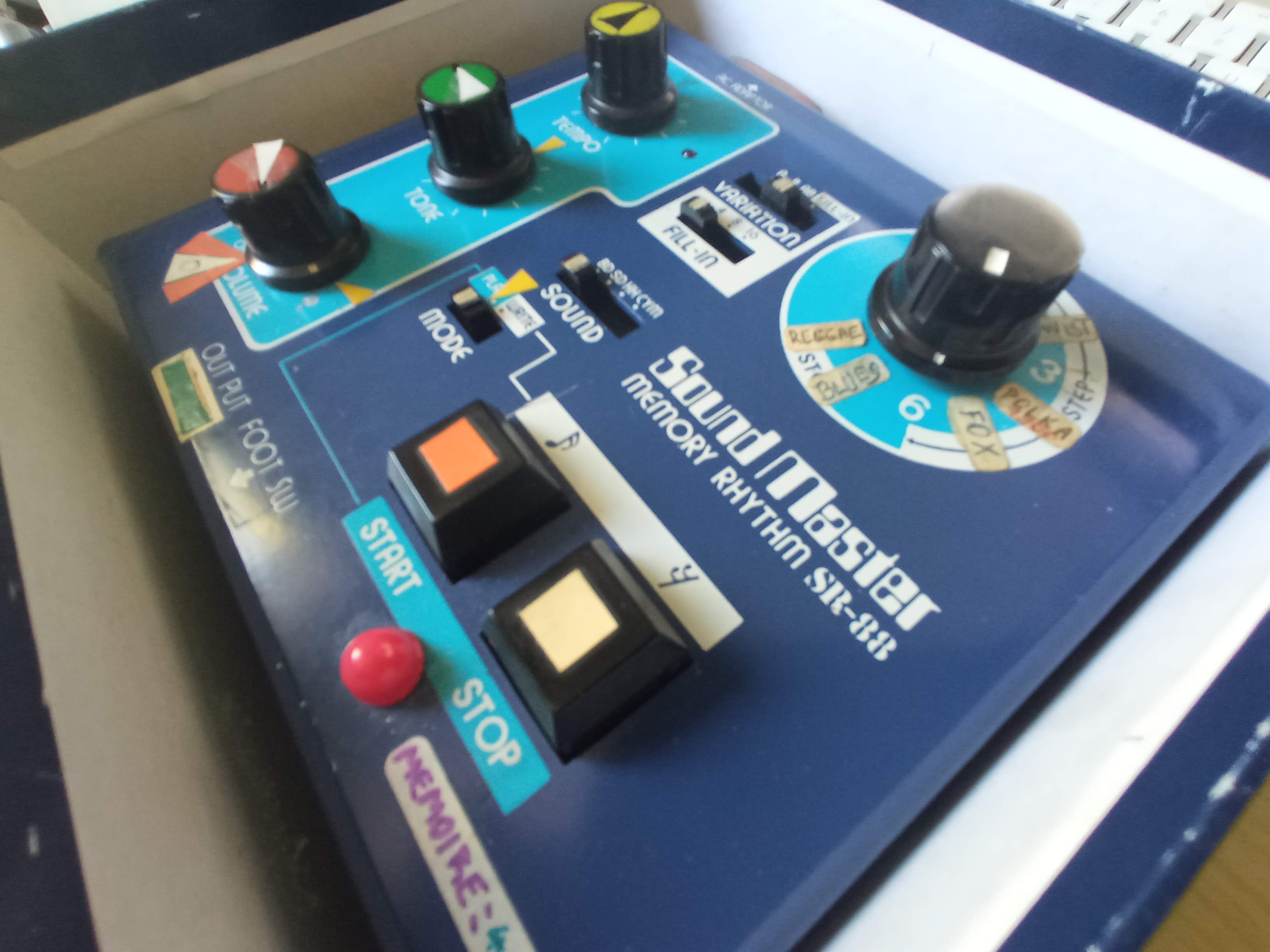 SR-88 Memory Rhythm - Sound Master SR-88 Memory Rhythm - Audiofanzine