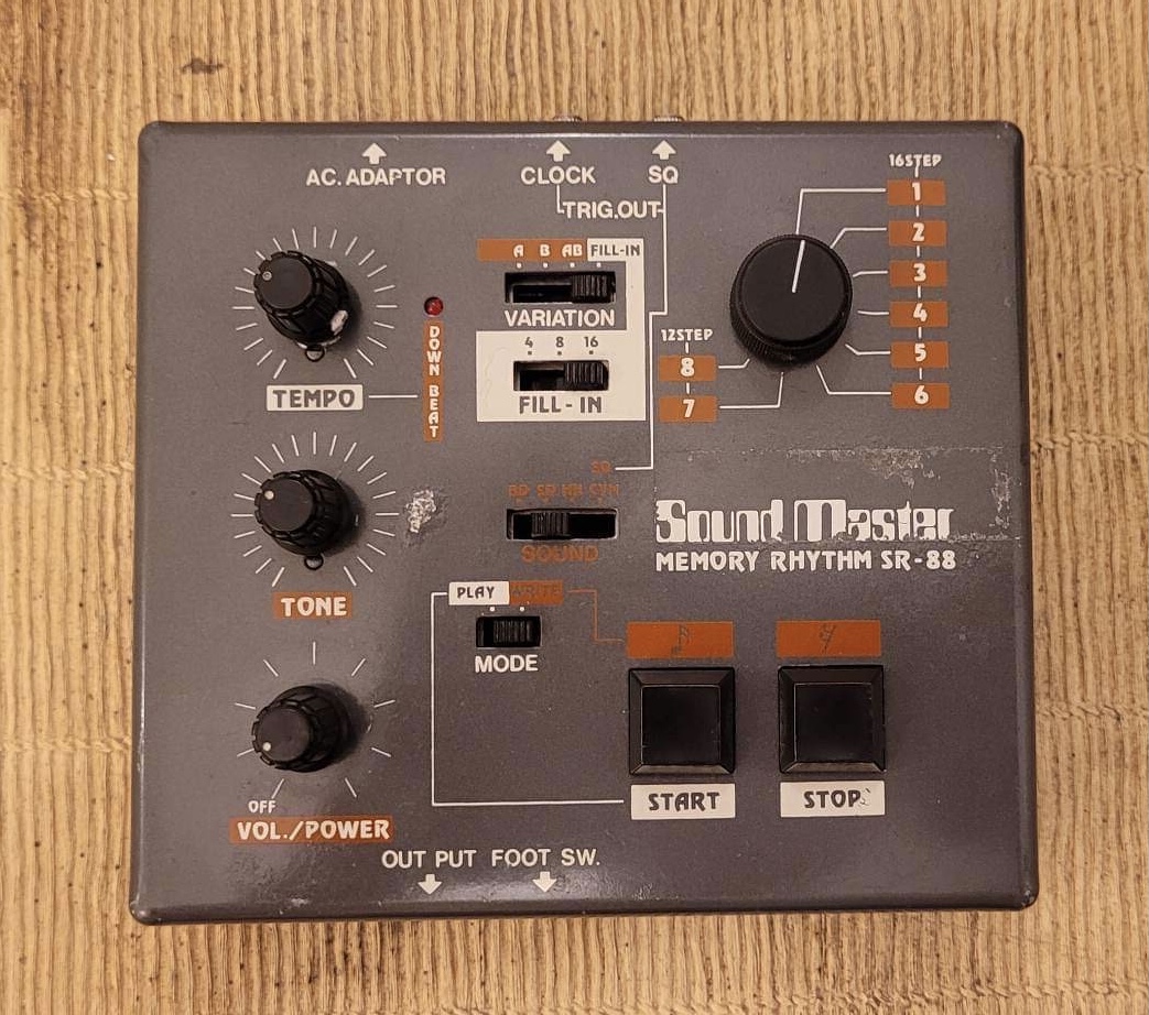 SR-88 Memory Rhythm - Sound Master SR-88 Memory Rhythm - Audiofanzine