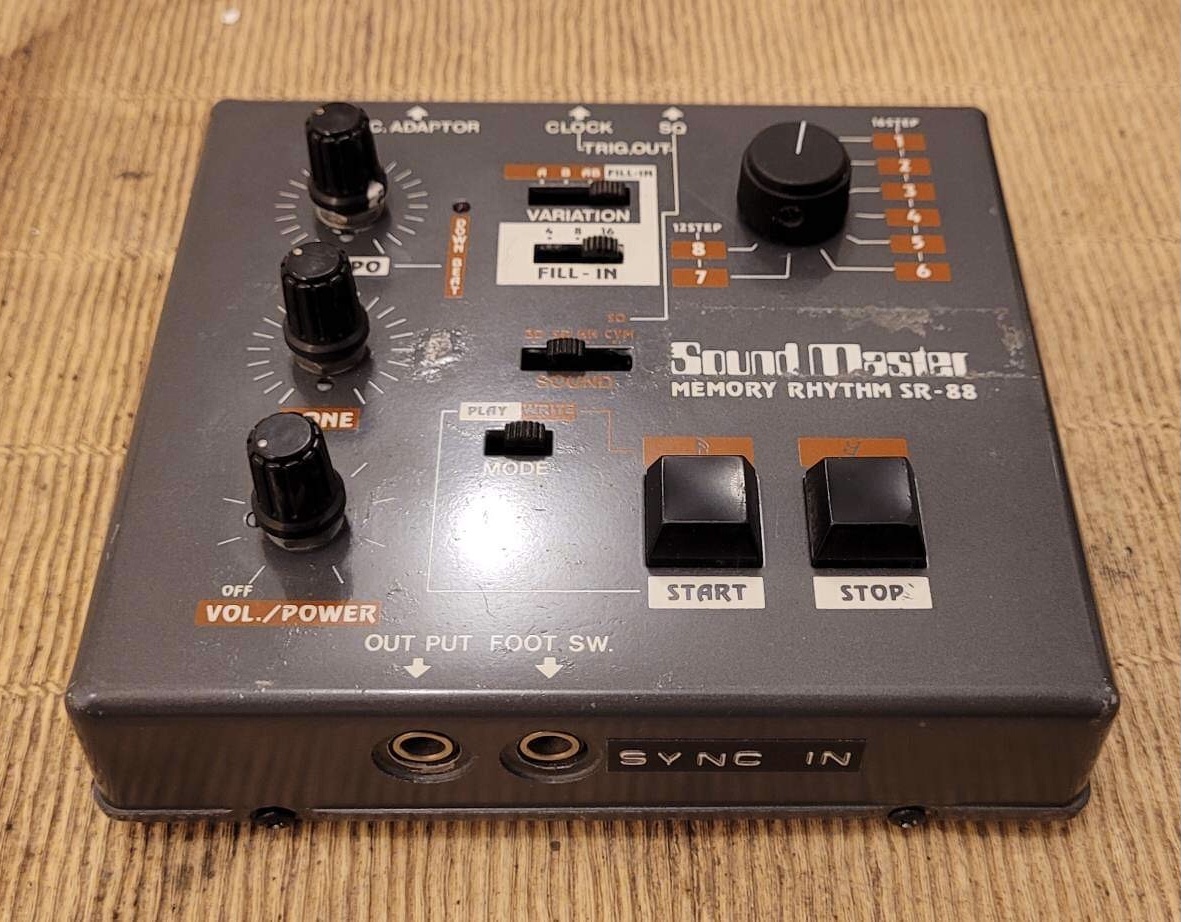 SR-88 Memory Rhythm - Sound Master SR-88 Memory Rhythm - Audiofanzine