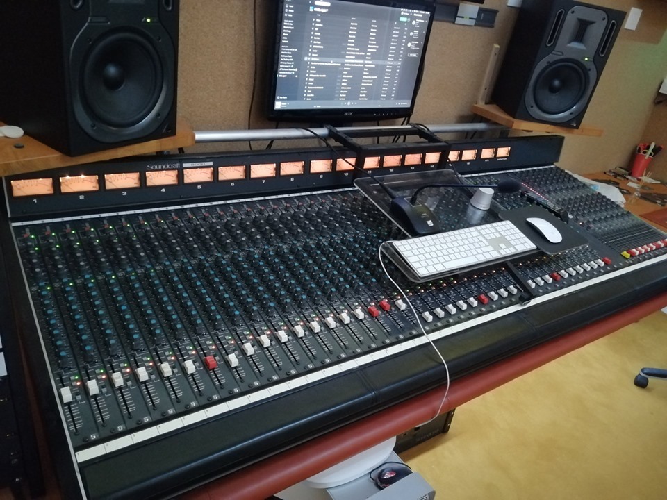 8000 - Soundcraft 8000 - Audiofanzine