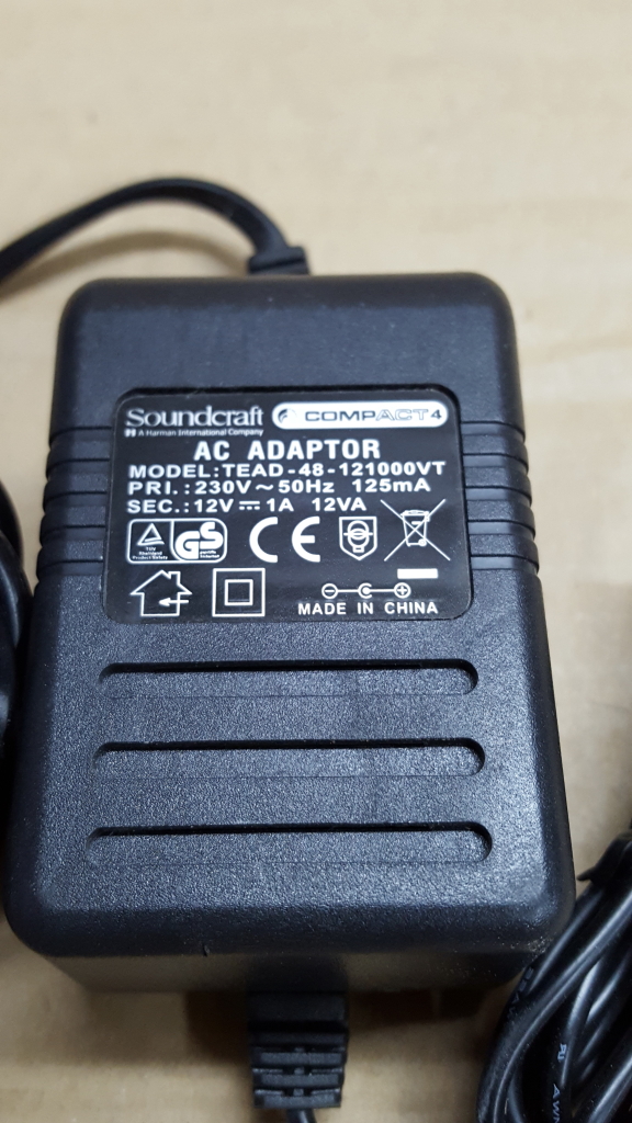 COMPACT 4 - Soundcraft Compact 4 - Audiofanzine