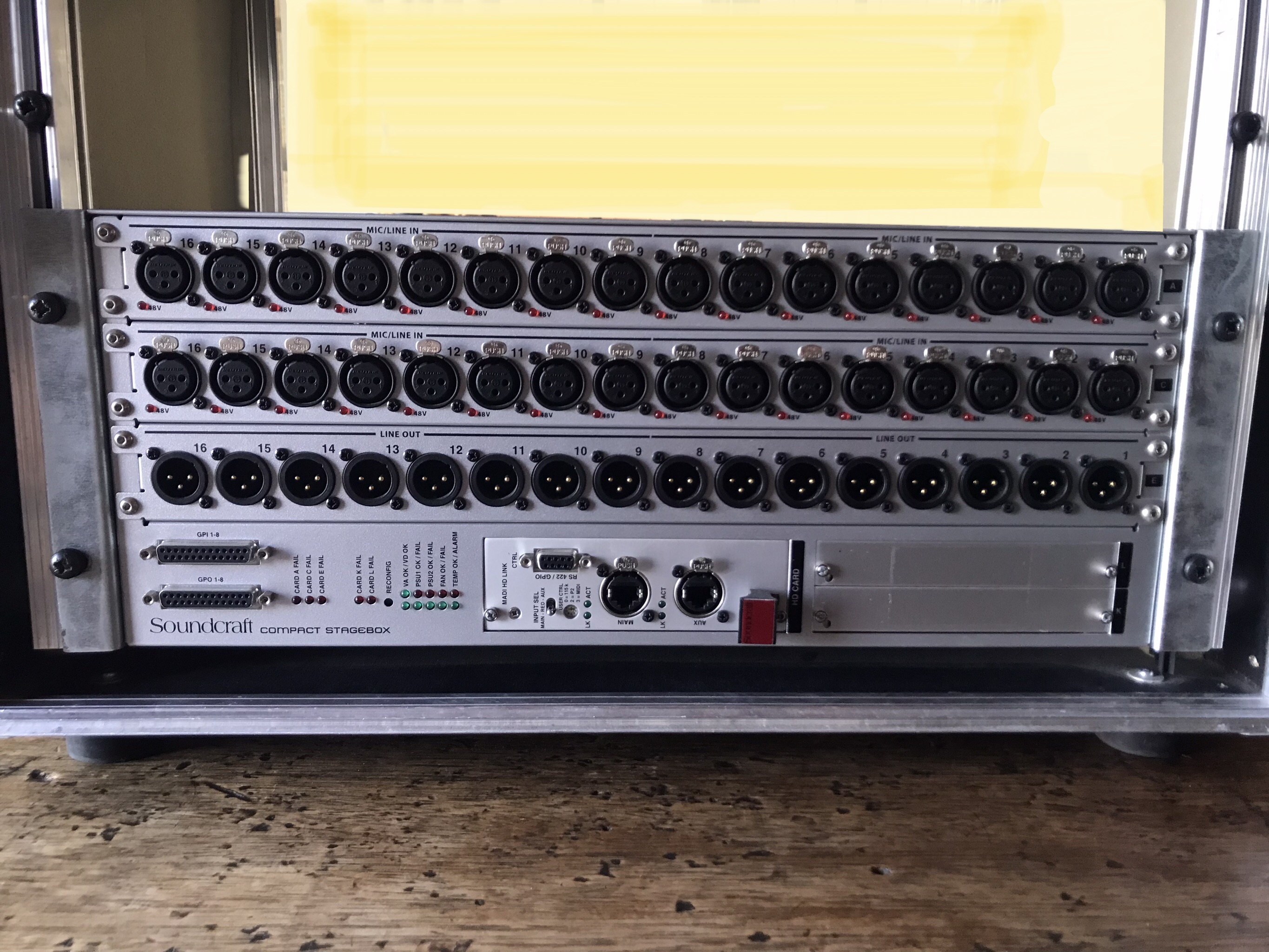Compact Stagebox - Soundcraft Compact Stagebox - Audiofanzine