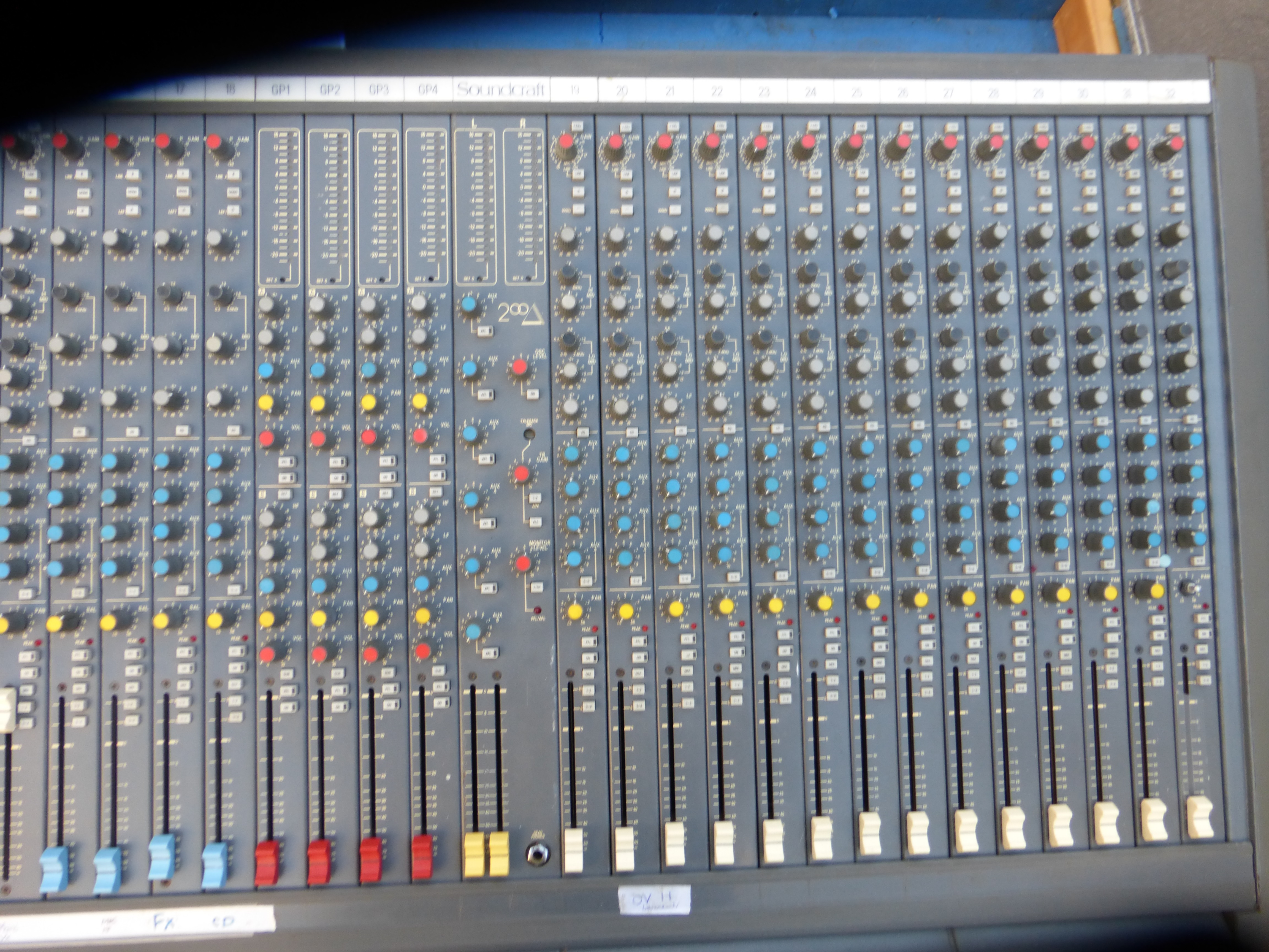 DELTA 200 - Soundcraft Delta 200 - Audiofanzine