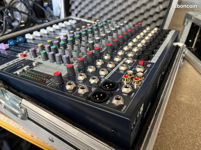 EFX8 - Soundcraft EFX8 - Audiofanzine
