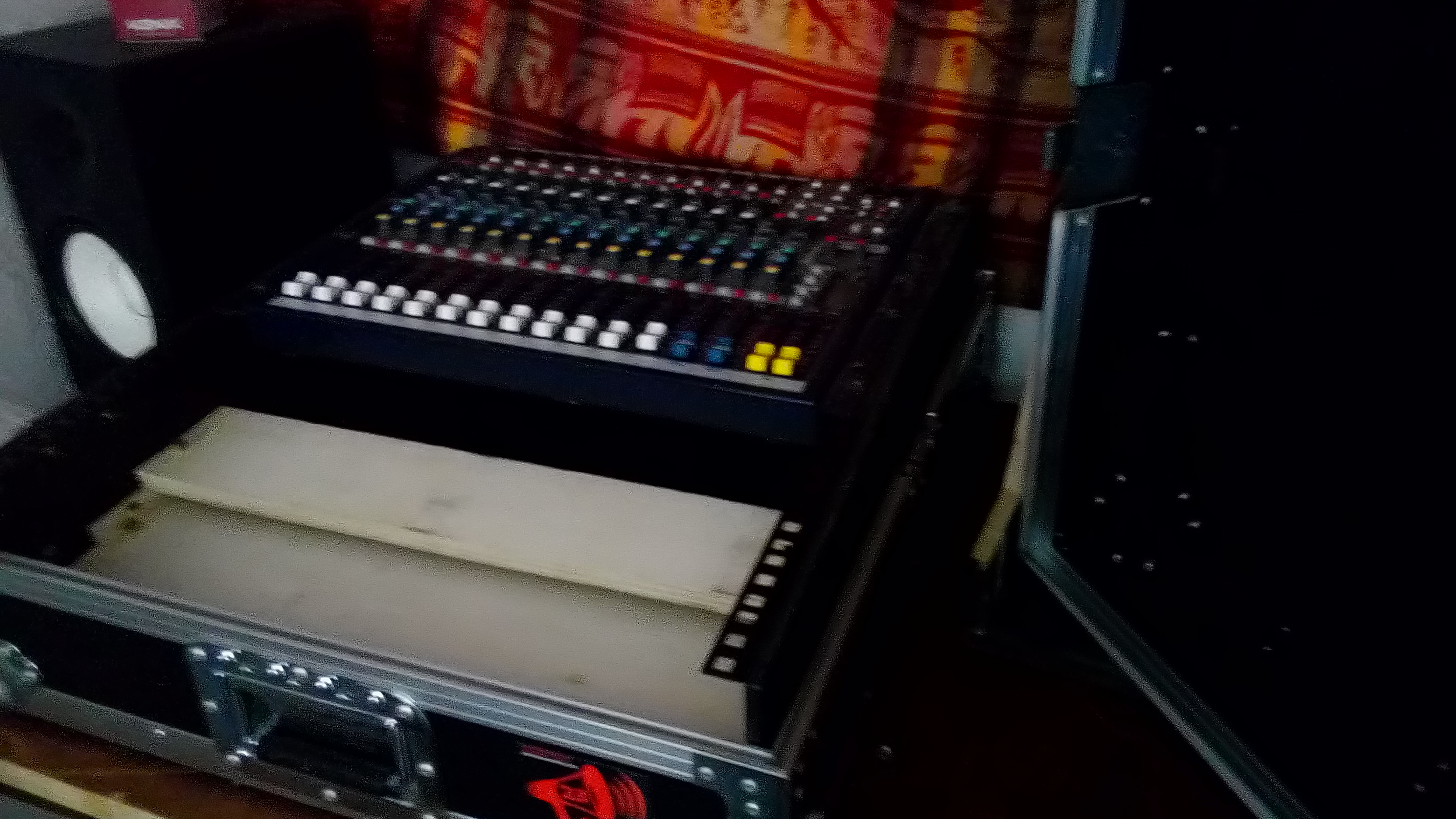 EPM12 - Soundcraft EPM12 - Audiofanzine