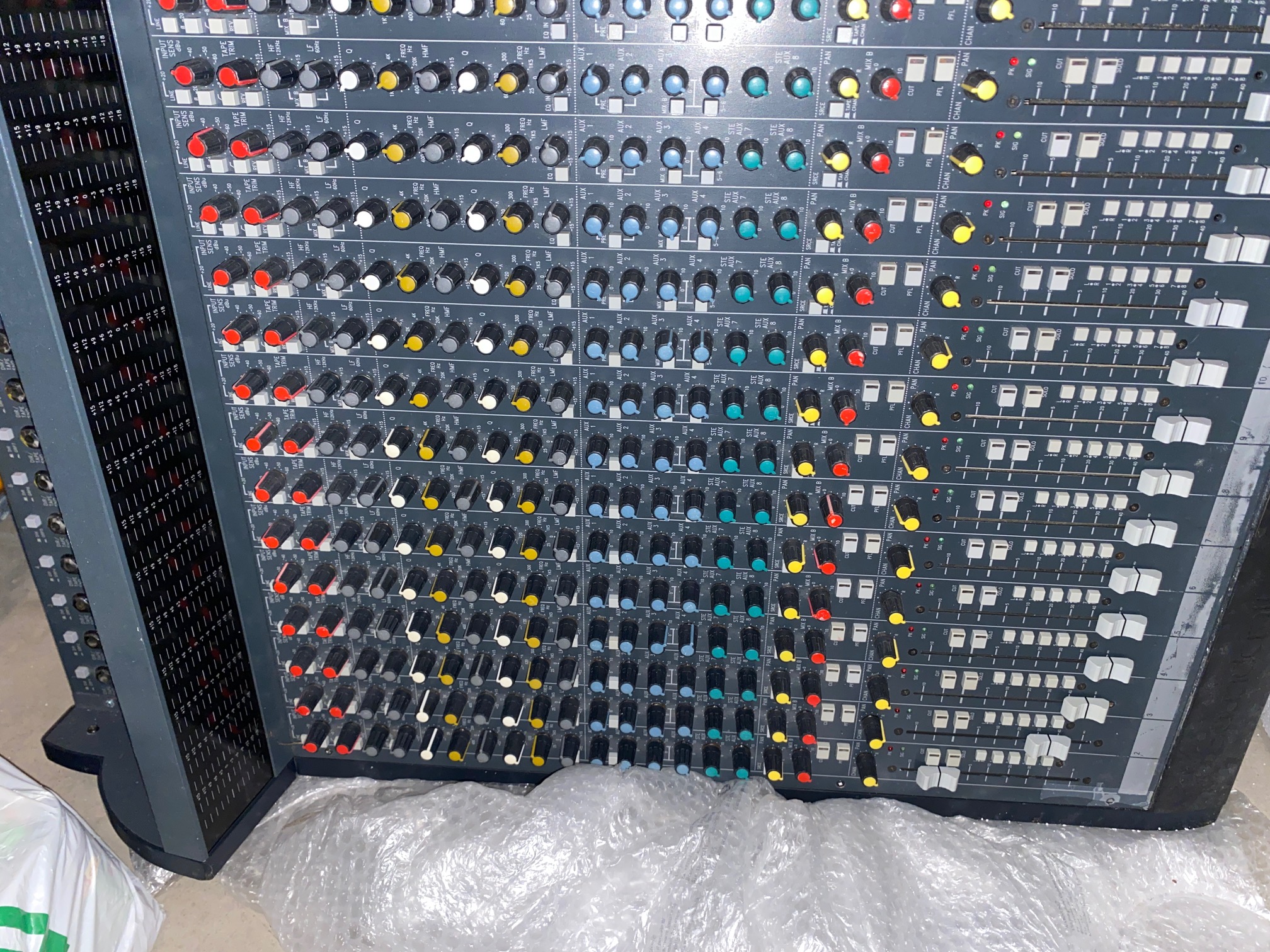 Ghost 32 - Soundcraft Ghost 32 - Audiofanzine