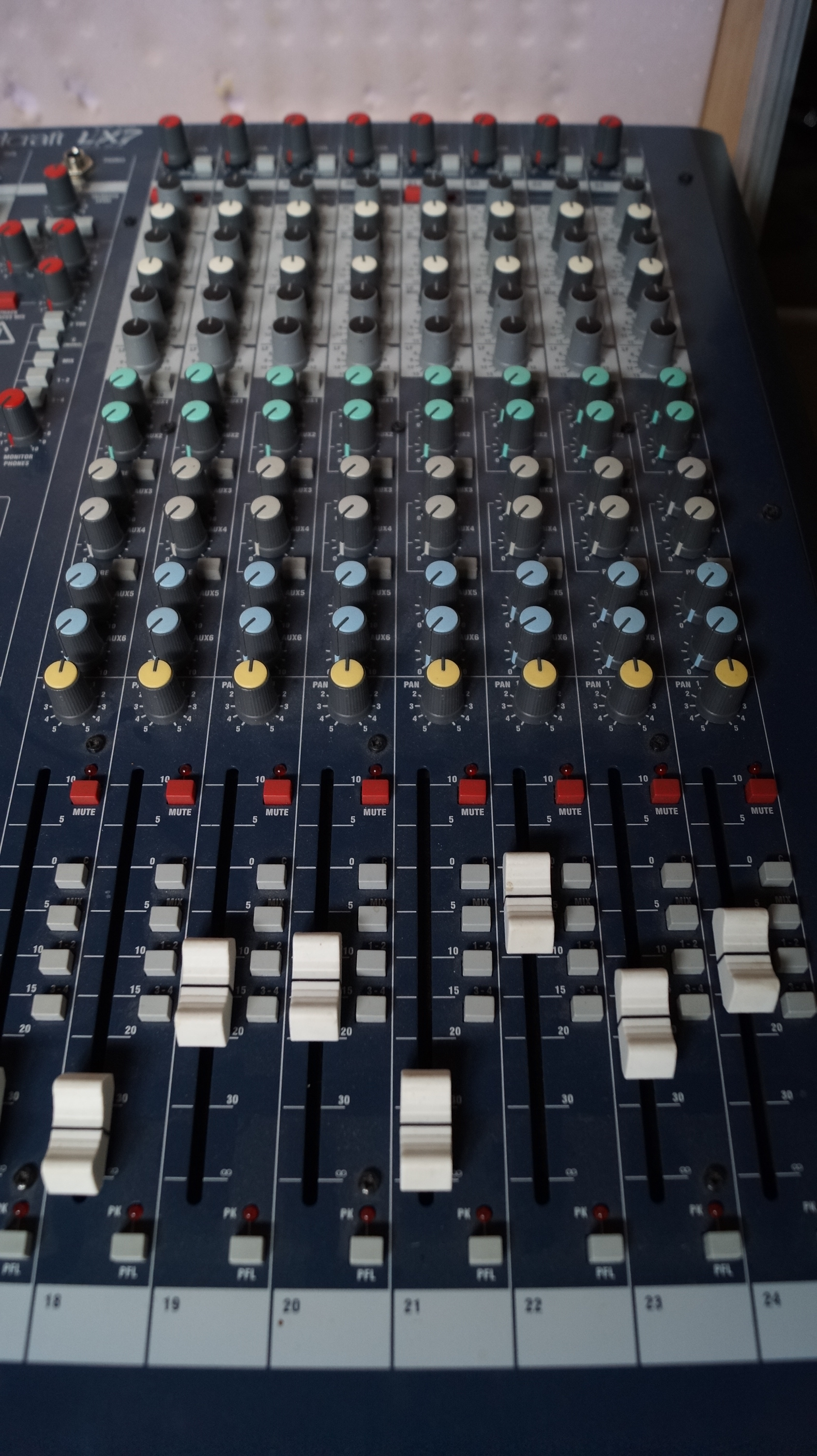 LX7ii 24 - Soundcraft LX7ii 24 - Audiofanzine